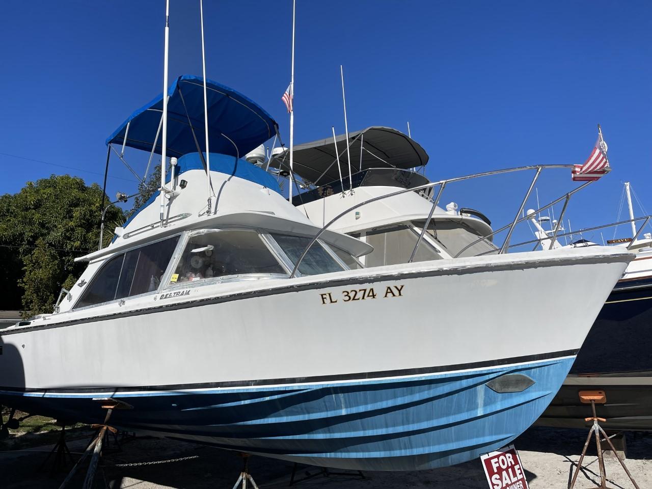 1971 Bertram 31 Flybridge Cruiser Flybridge for sale - YachtWorld