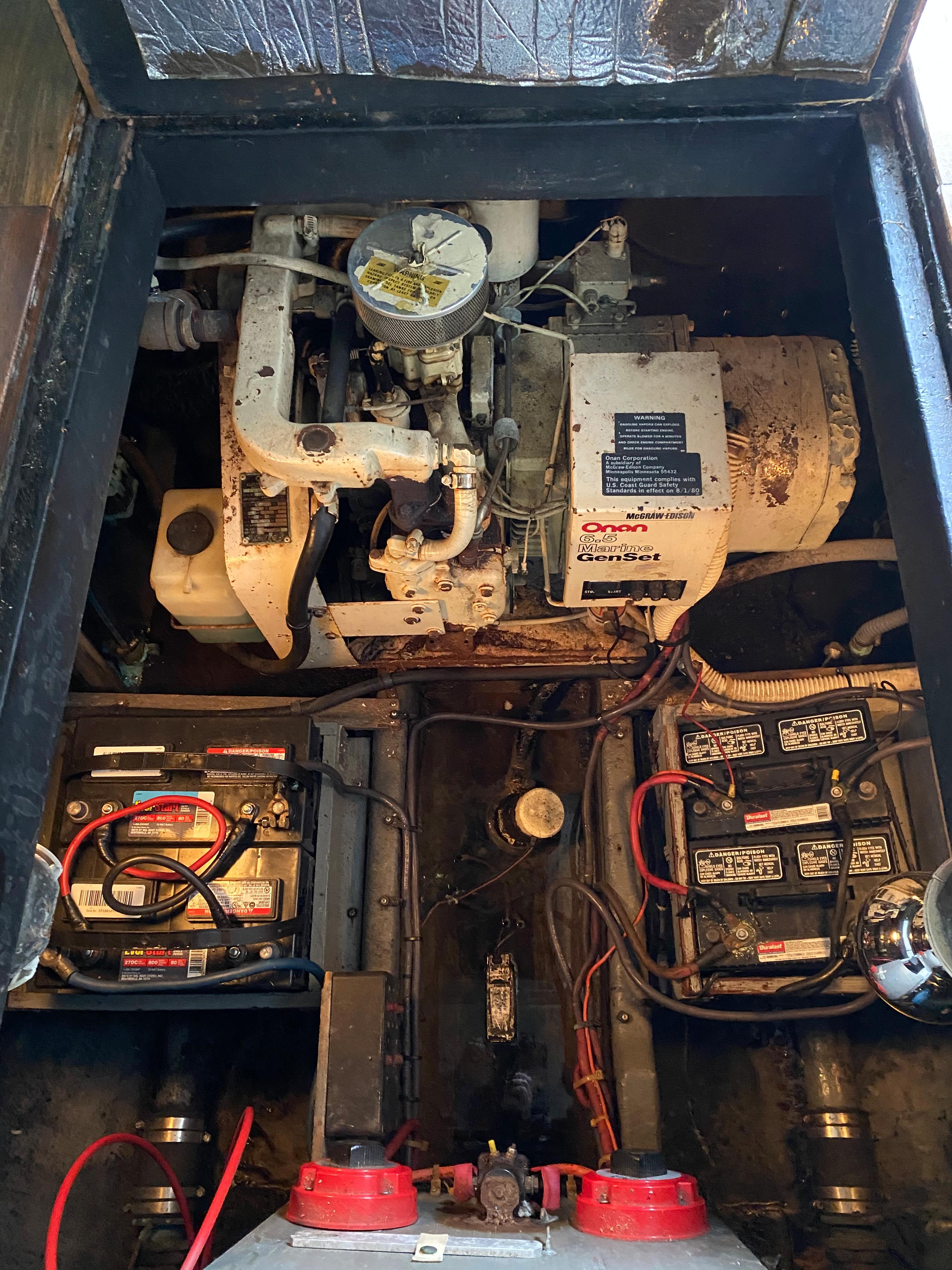 1982 Sea Ray 355T Trawler Trawlers à vendre - YachtWorld