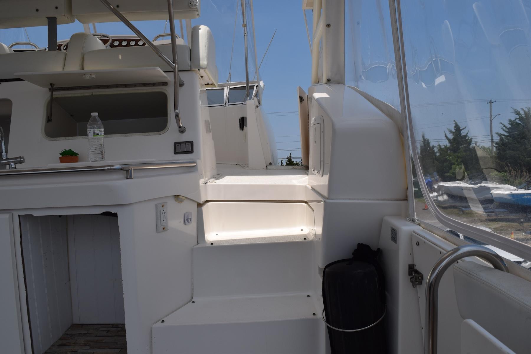 1998 Silverton 372 Motor Yacht Aft Cabin for sale - YachtWorld