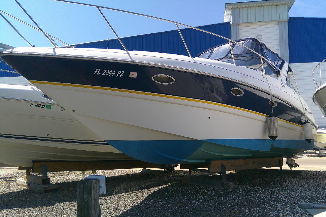 2005 Larson Cabrio 330 Express Cruiser for sale - YachtWorld