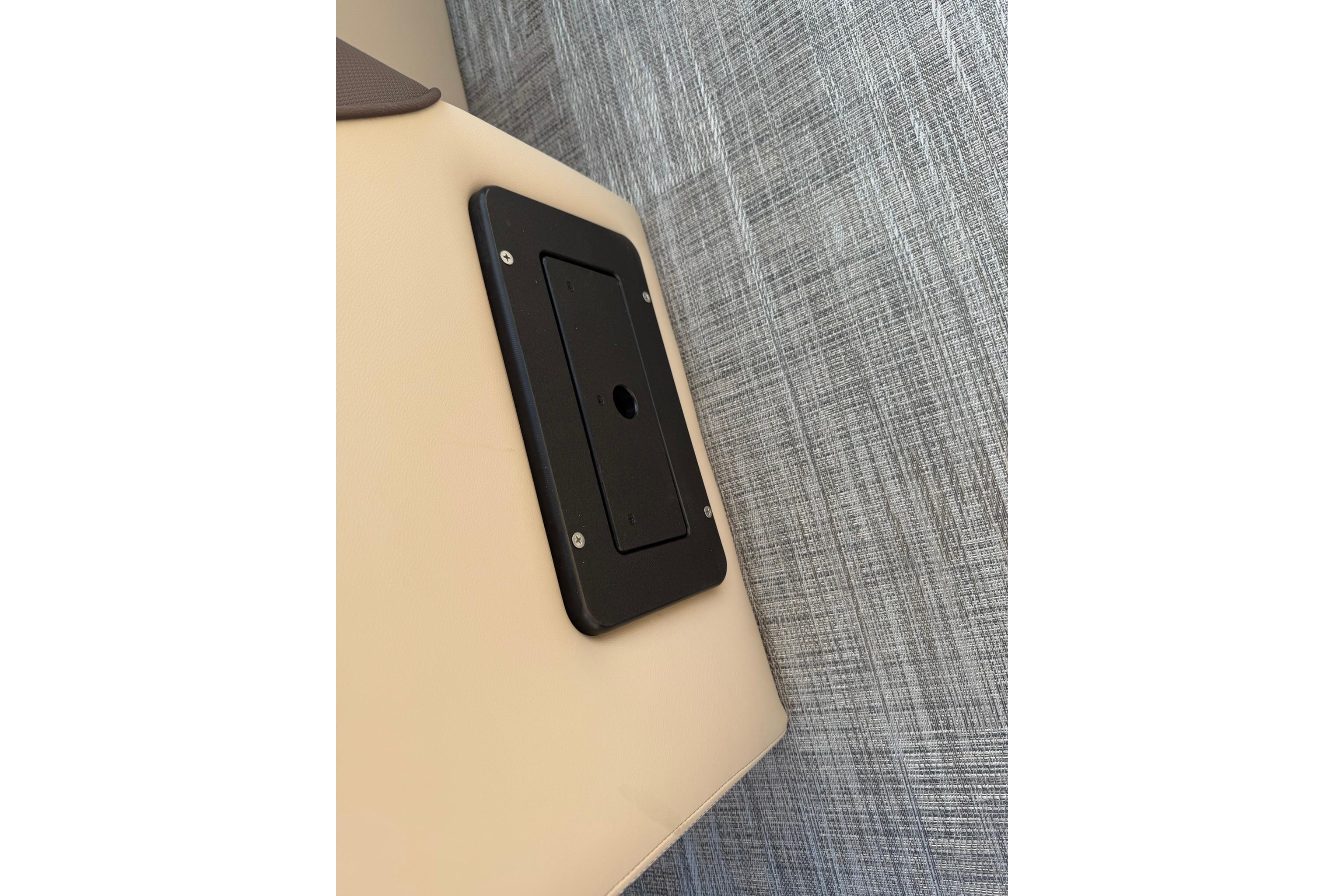 2026 Bentley Pontoons Elite 253 Admiral Pontongbåter til salgs- YachtWorld