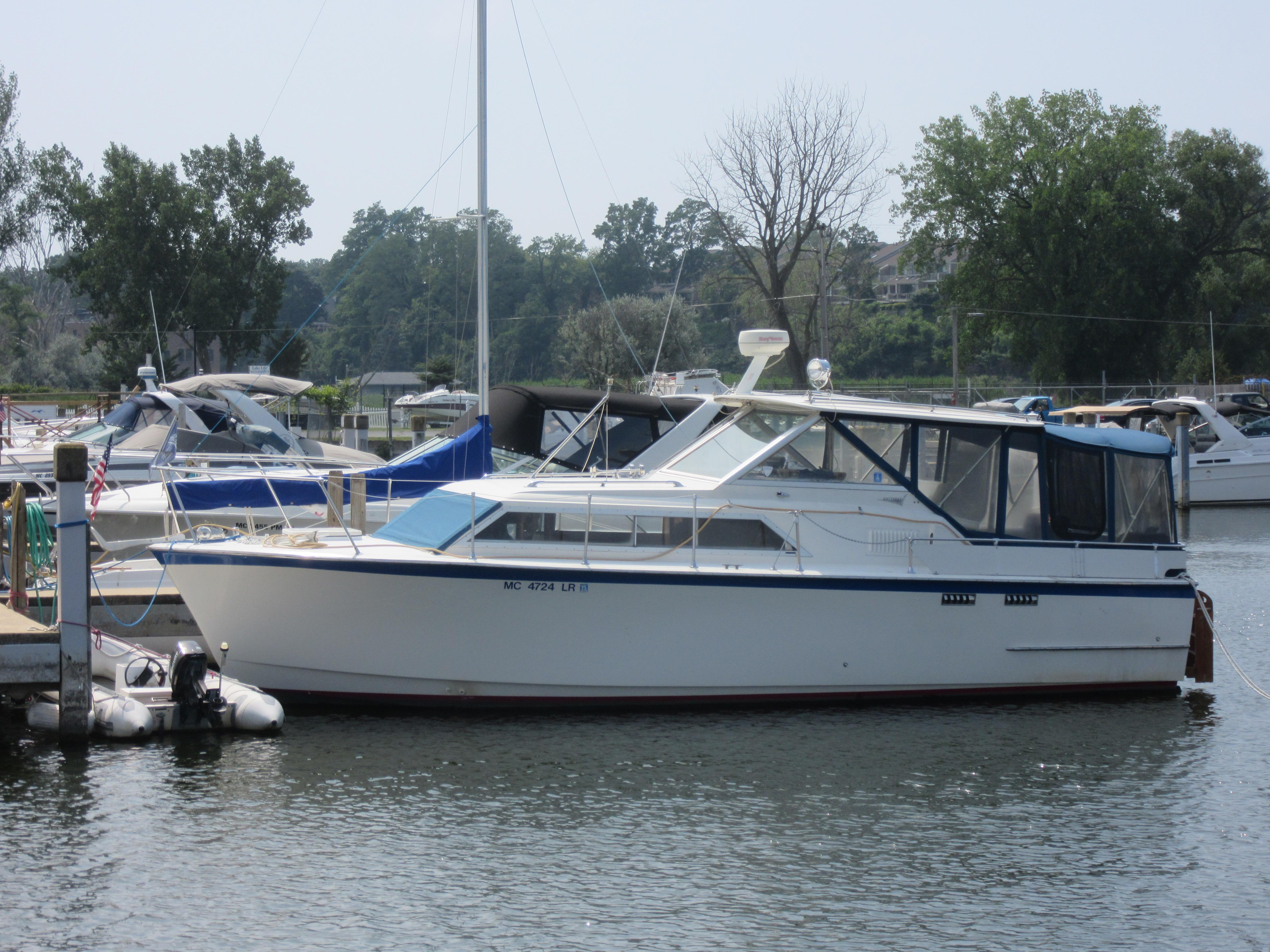 1968 Hatteras 31 Cruiser Motorcruiser Kaufen - YachtWorld