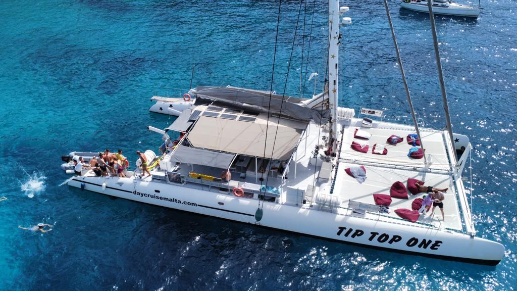 Ocean Voyager 82' - Maxicat 25 Light | 2003 | 25m | Boatshop24