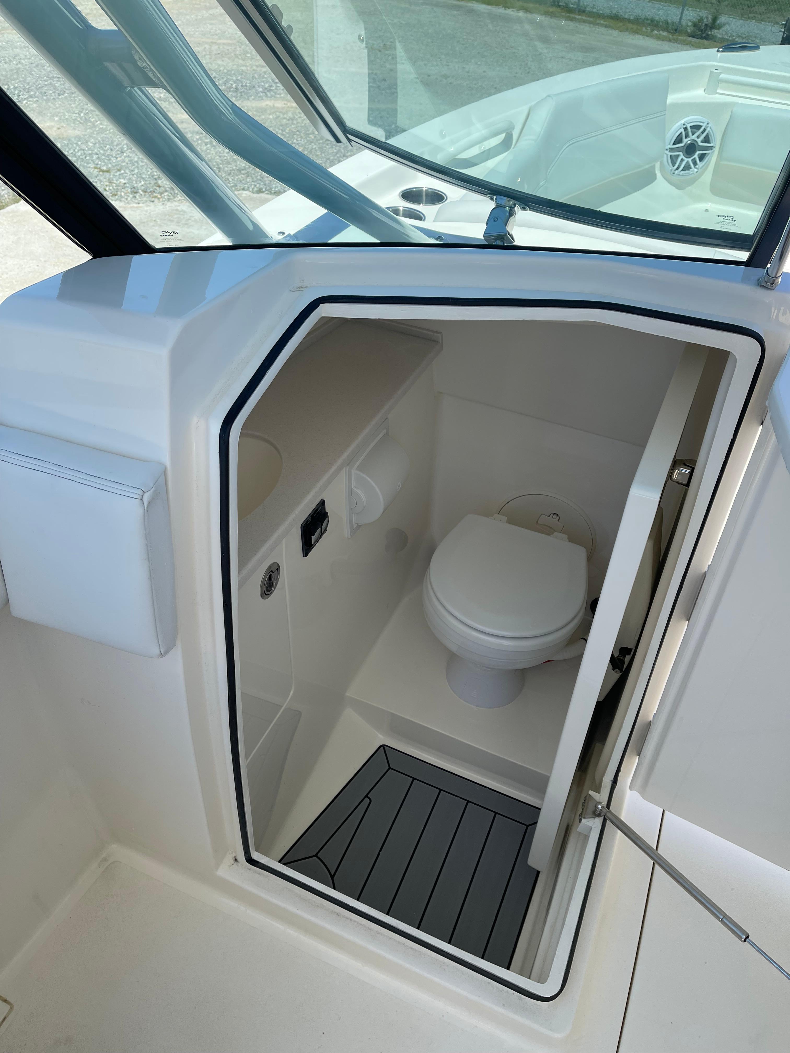 2024 Cobia 240 DC Dual console boten te koop- YachtWorld