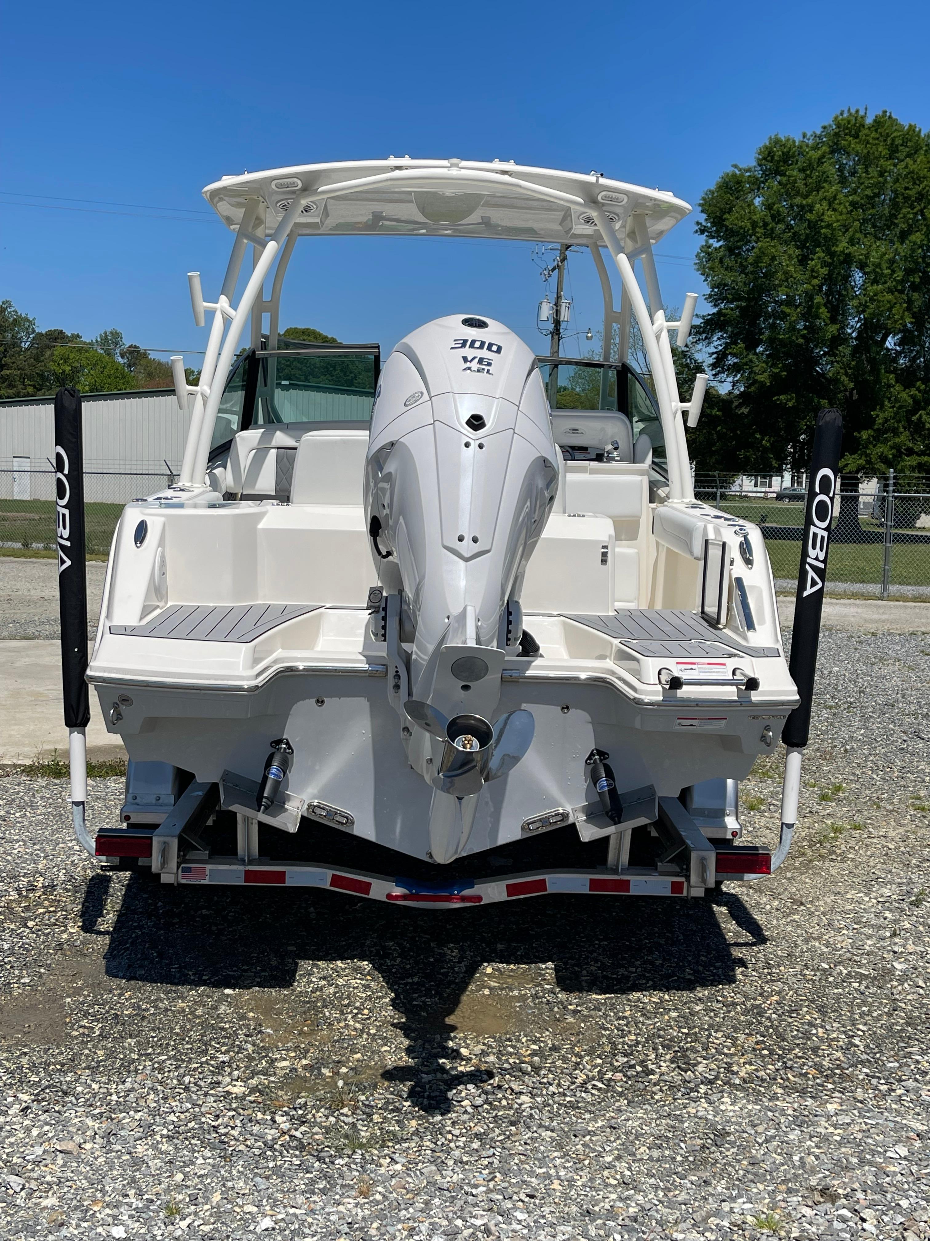 2024 Cobia 240 DC Dual Console for sale - YachtWorld