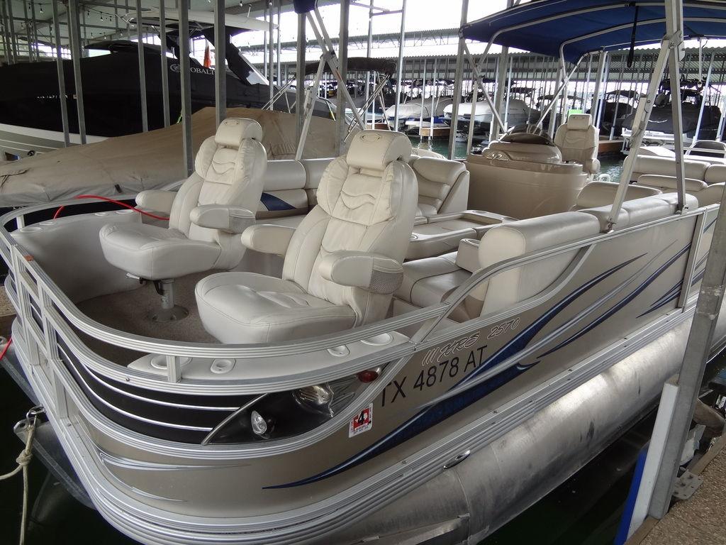 2008 Crest XRS 2570 Pontoon for sale - YachtWorld