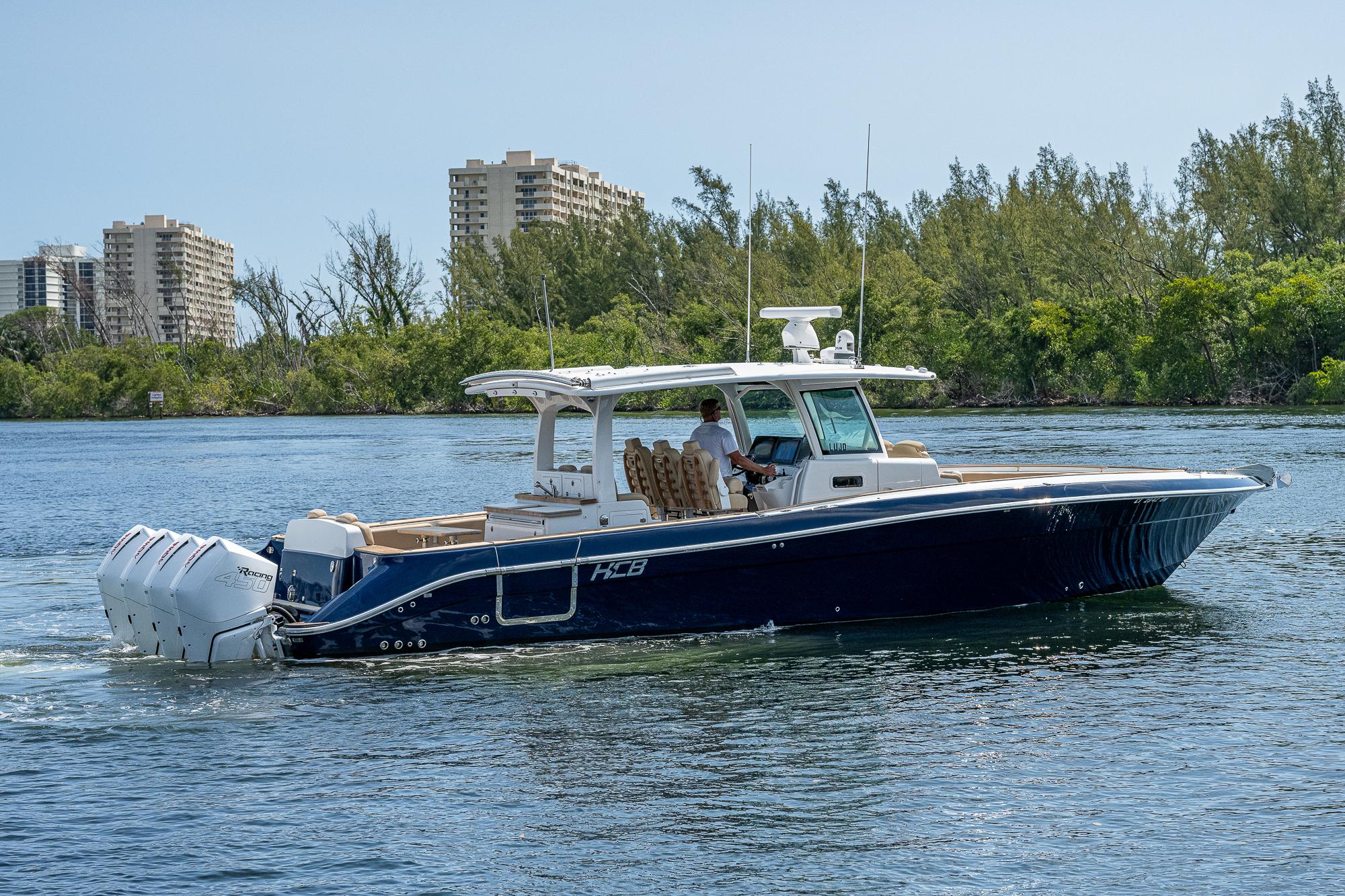 2021 HCB Lujo Barcos de consola central en venta - YachtWorld