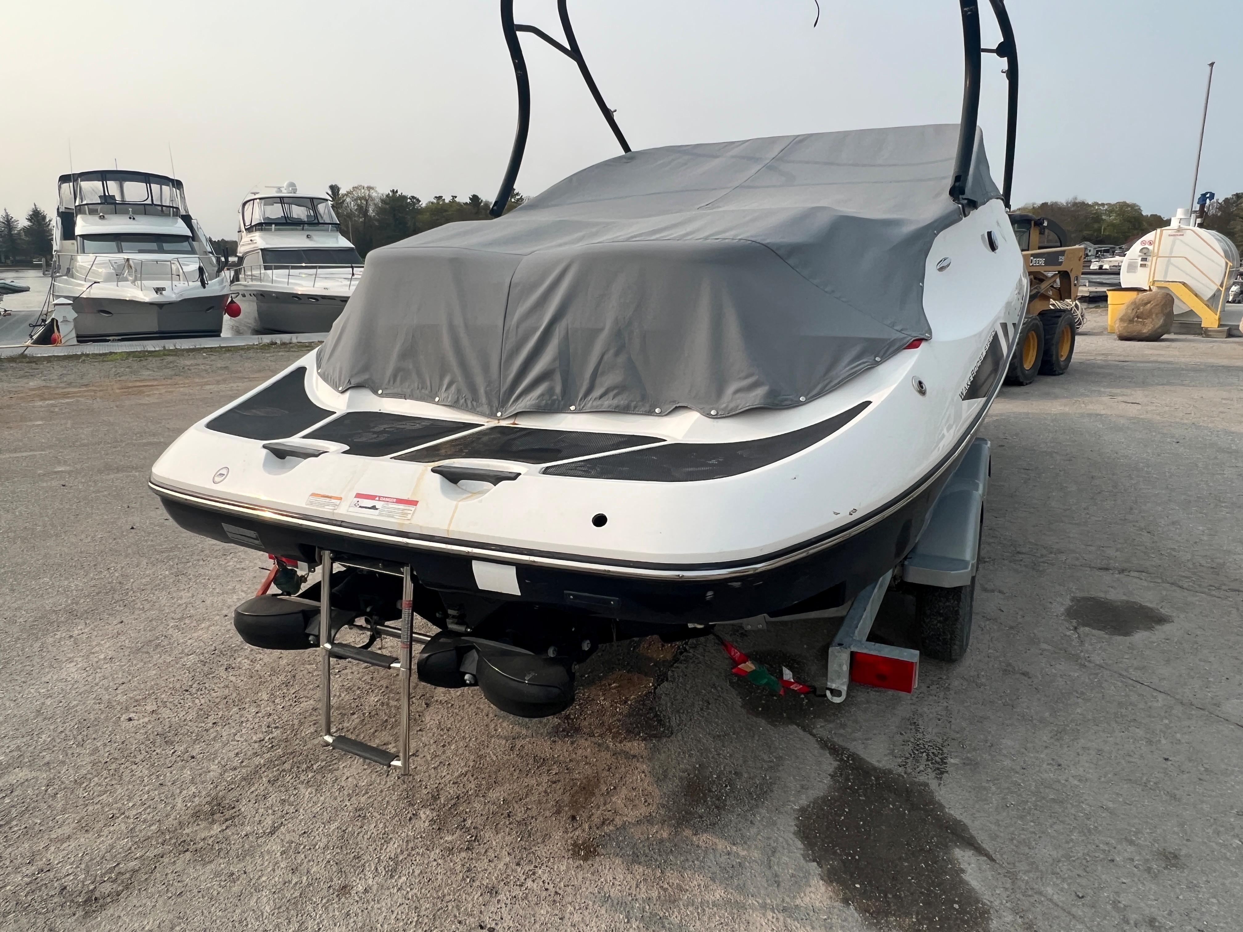 2010 Bombardier 230 Wake Vannski-/wakeboardbåter til salgs- YachtWorld