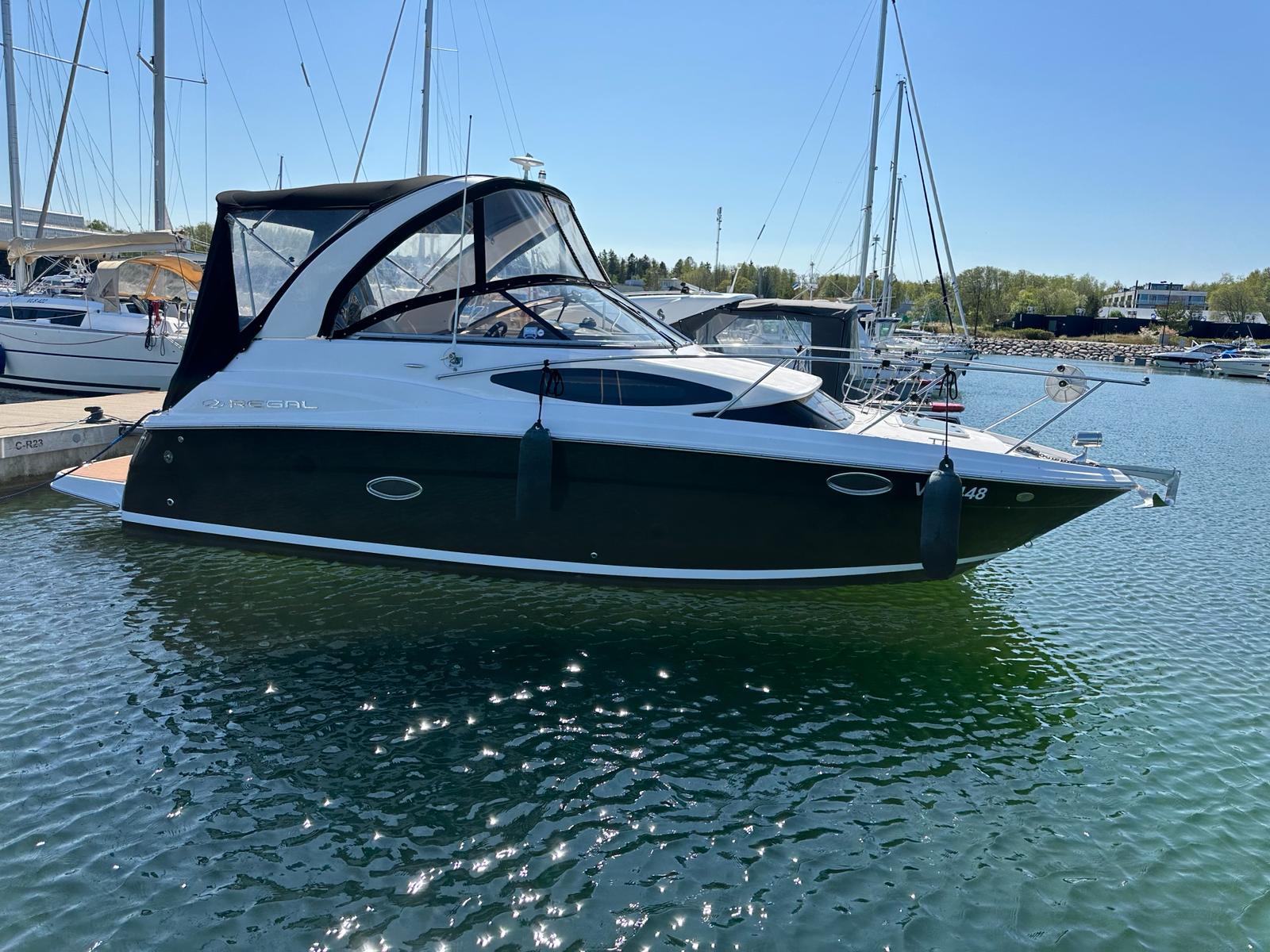 2011 Regal 2565 Window Express Express Cruiser for sale - YachtWorld