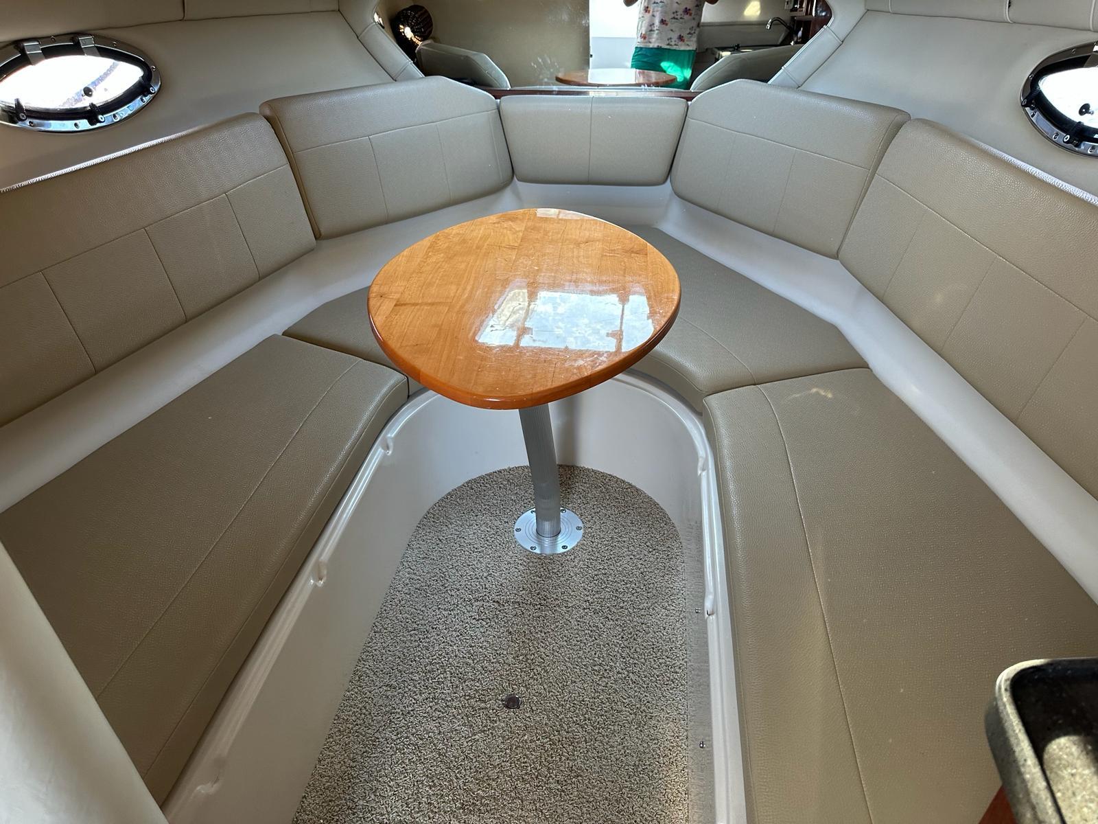 2011 Regal 2565 Window Express Express Cruiser for sale - YachtWorld