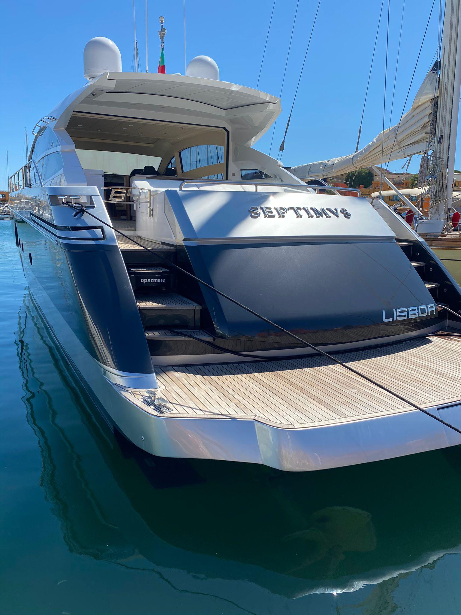 2010 Pershing 64 Motor Yacht for sale - YachtWorld