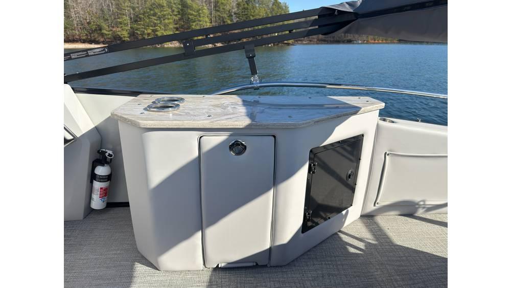 2025 Tahoe Pontoon Cascade Cruise Rear Bench Pontongbåter til salgs ...