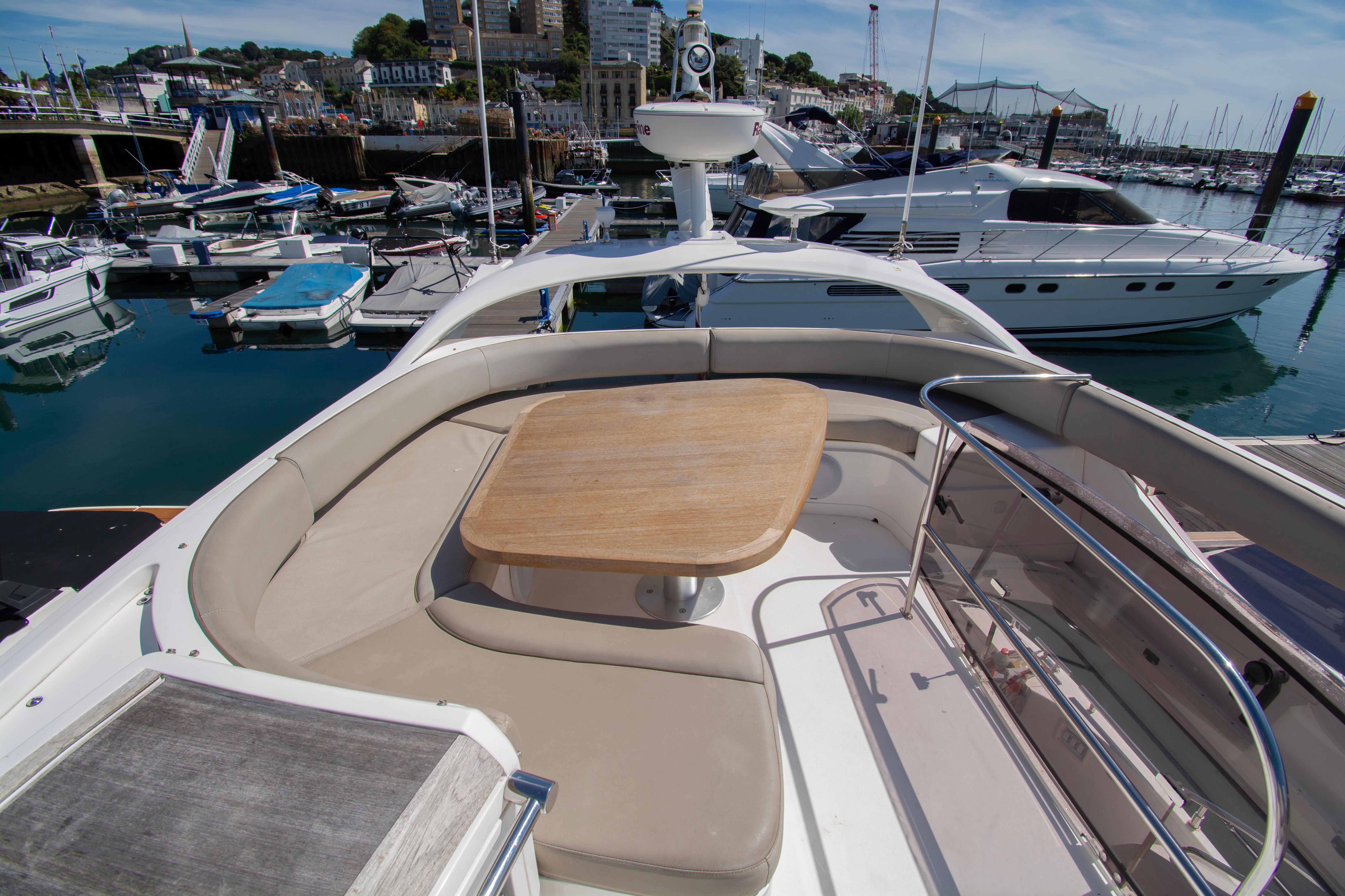 2008 Fairline Phantom 48 Flybridge boten te koop- YachtWorld