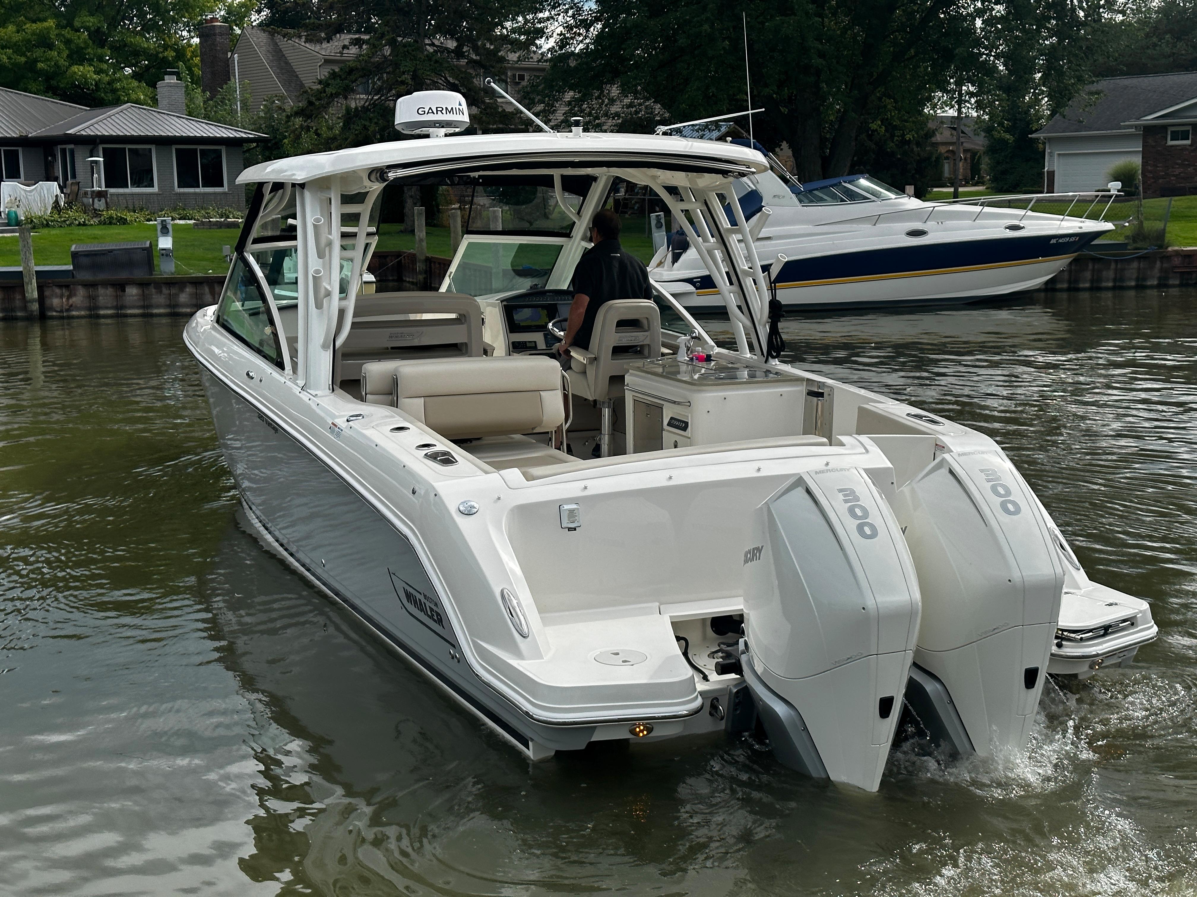 2023 Boston Whaler 320 Vantage Dual Console for sale - YachtWorld