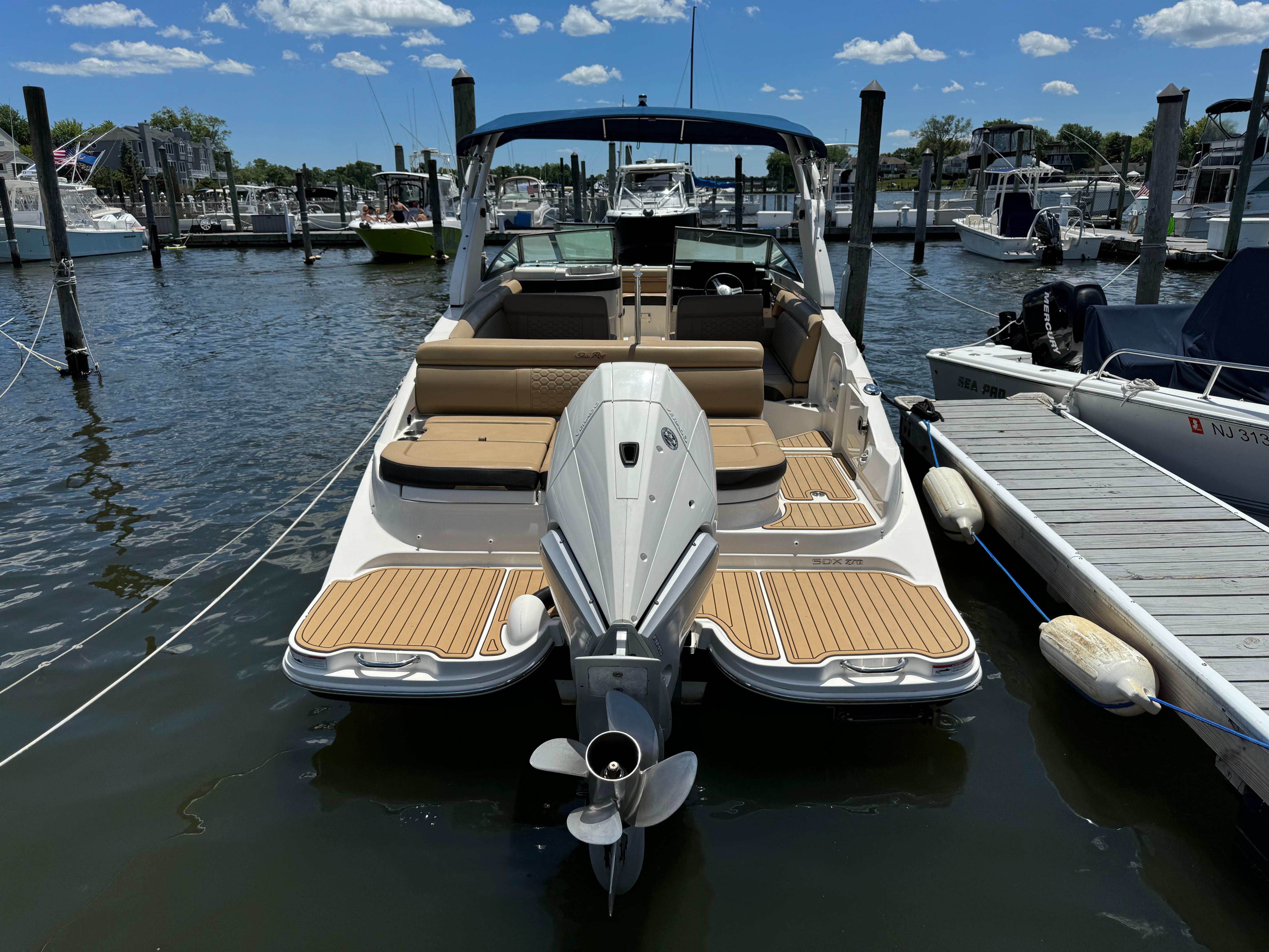 2021 Sea Ray SDX 270 Outboard Deck for sale - YachtWorld