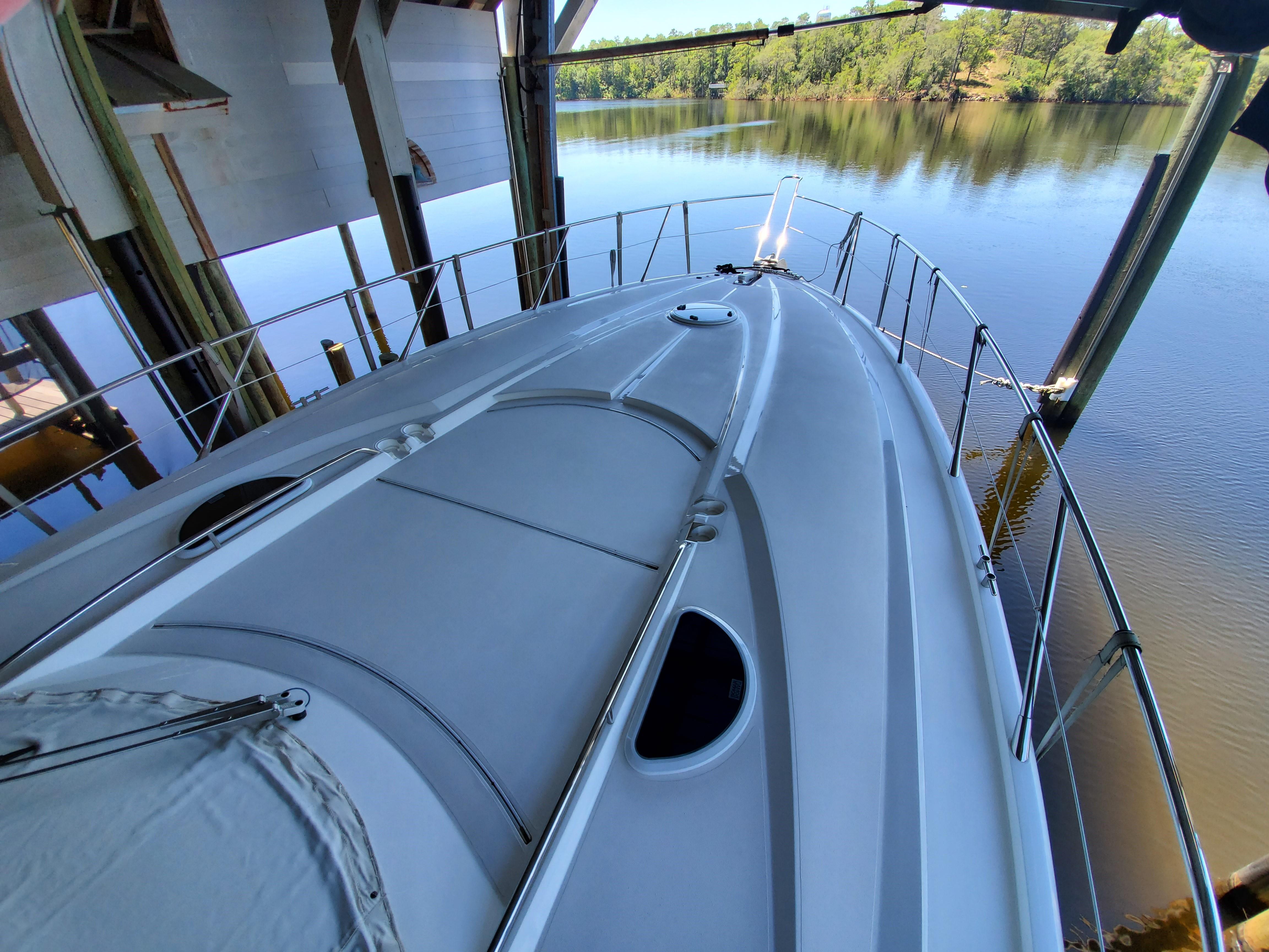 2007 Sunseeker Predator 55 Express Cruiser for sale - YachtWorld