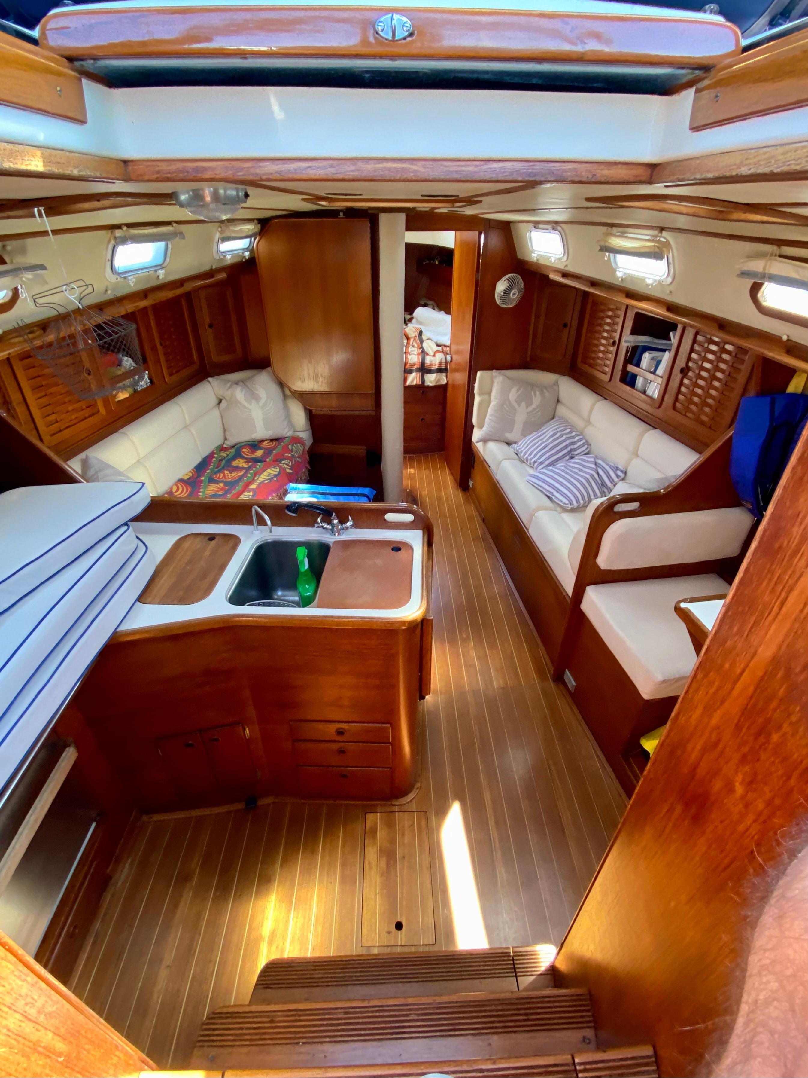 1988 Sabre 38 MK II Sloop for sale - YachtWorld