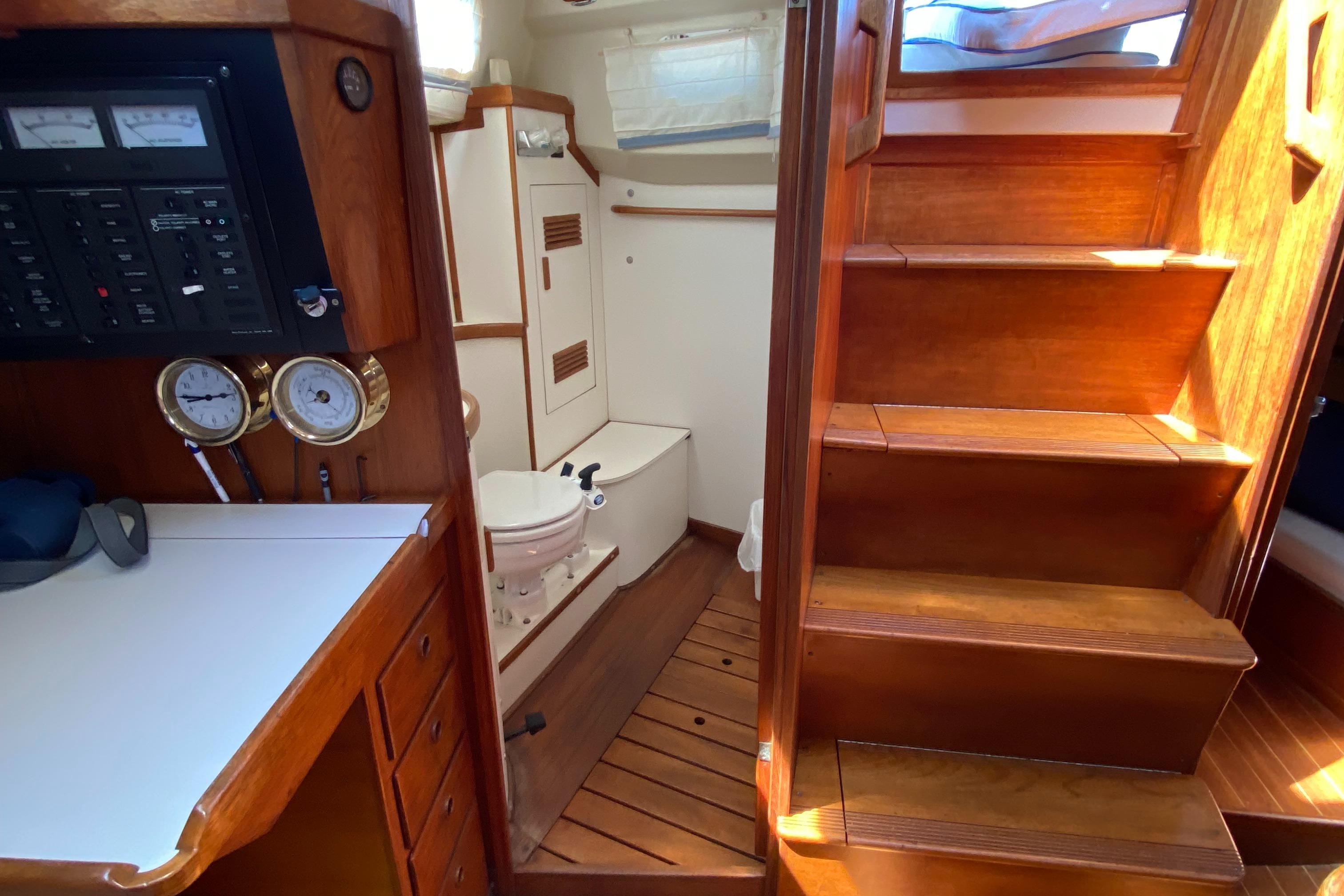 1988 Sabre 38 MK II Sloop for sale - YachtWorld