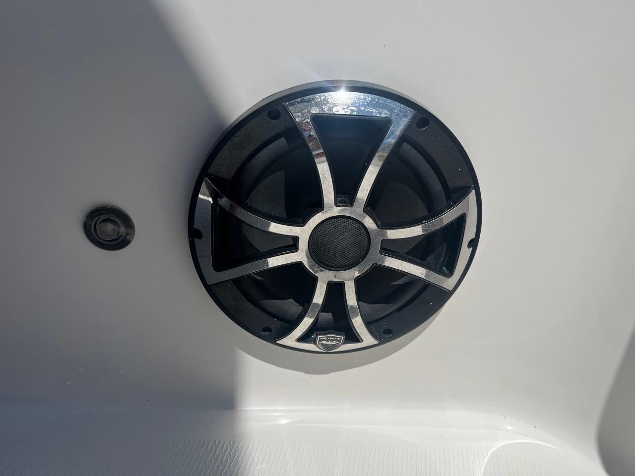 2019 Blue Wave 2800 Pure Hybrid Center Console for sale - YachtWorld