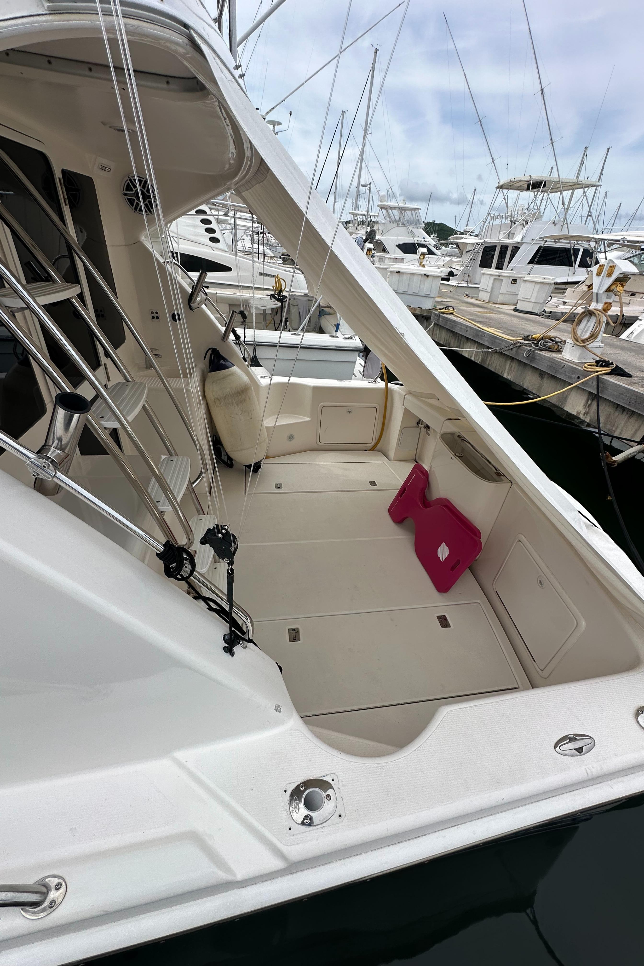 2006 Riviera 33 Flybridge Mega Yacht for sale - YachtWorld