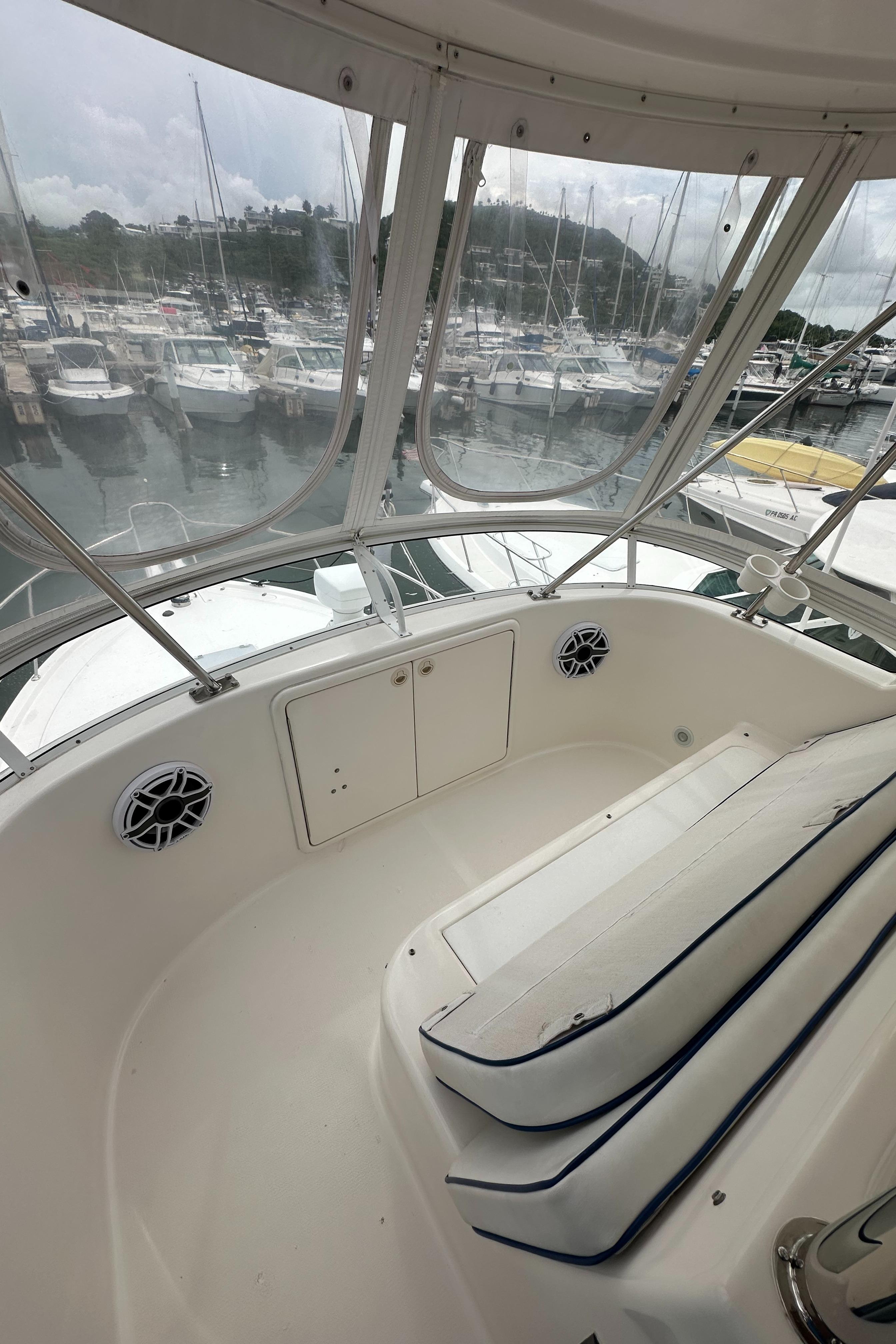 2006 Riviera 33 Flybridge Mega Yacht for sale - YachtWorld