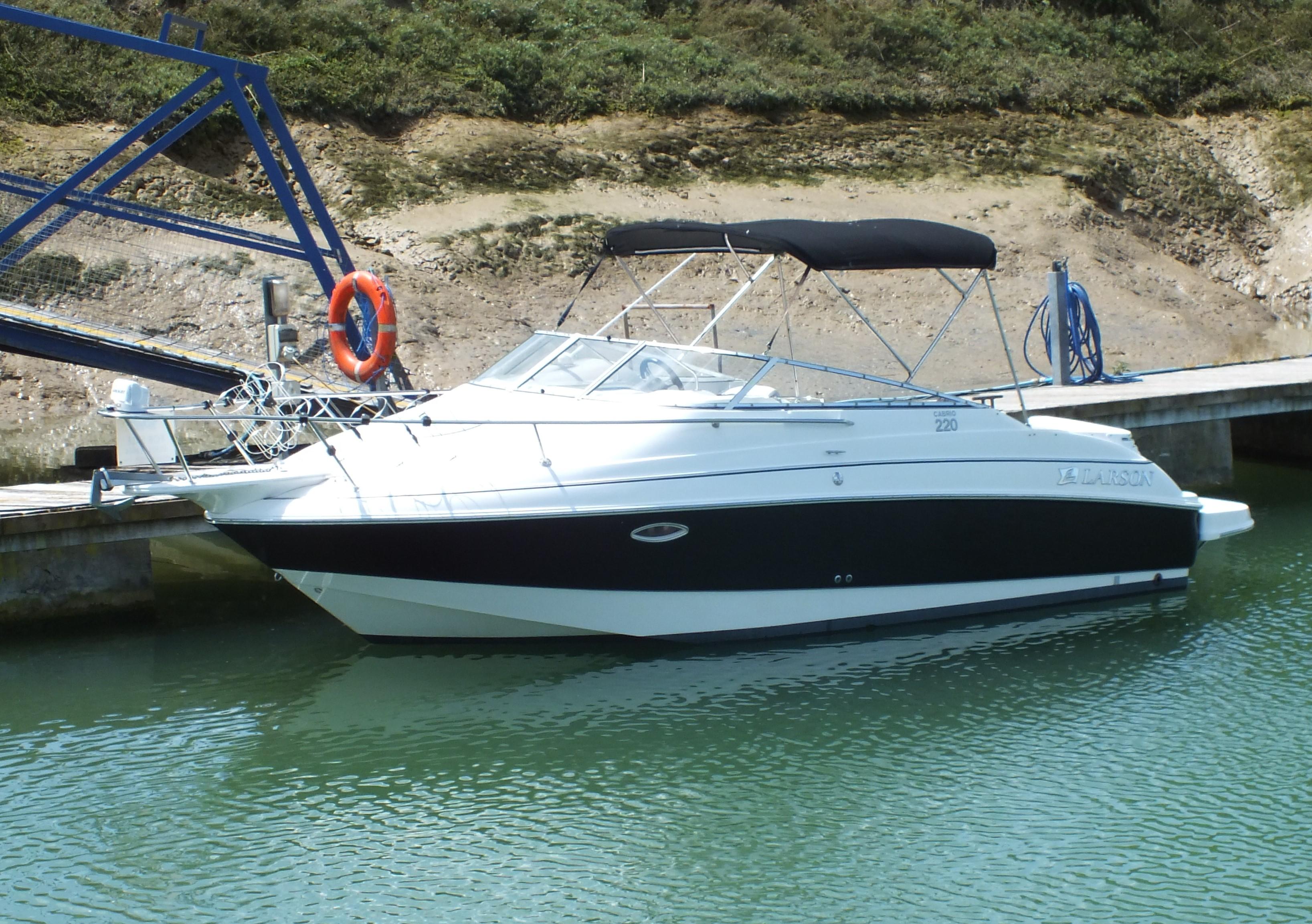 2008 Larson Cabrio 220 Cruiser for sale - YachtWorld