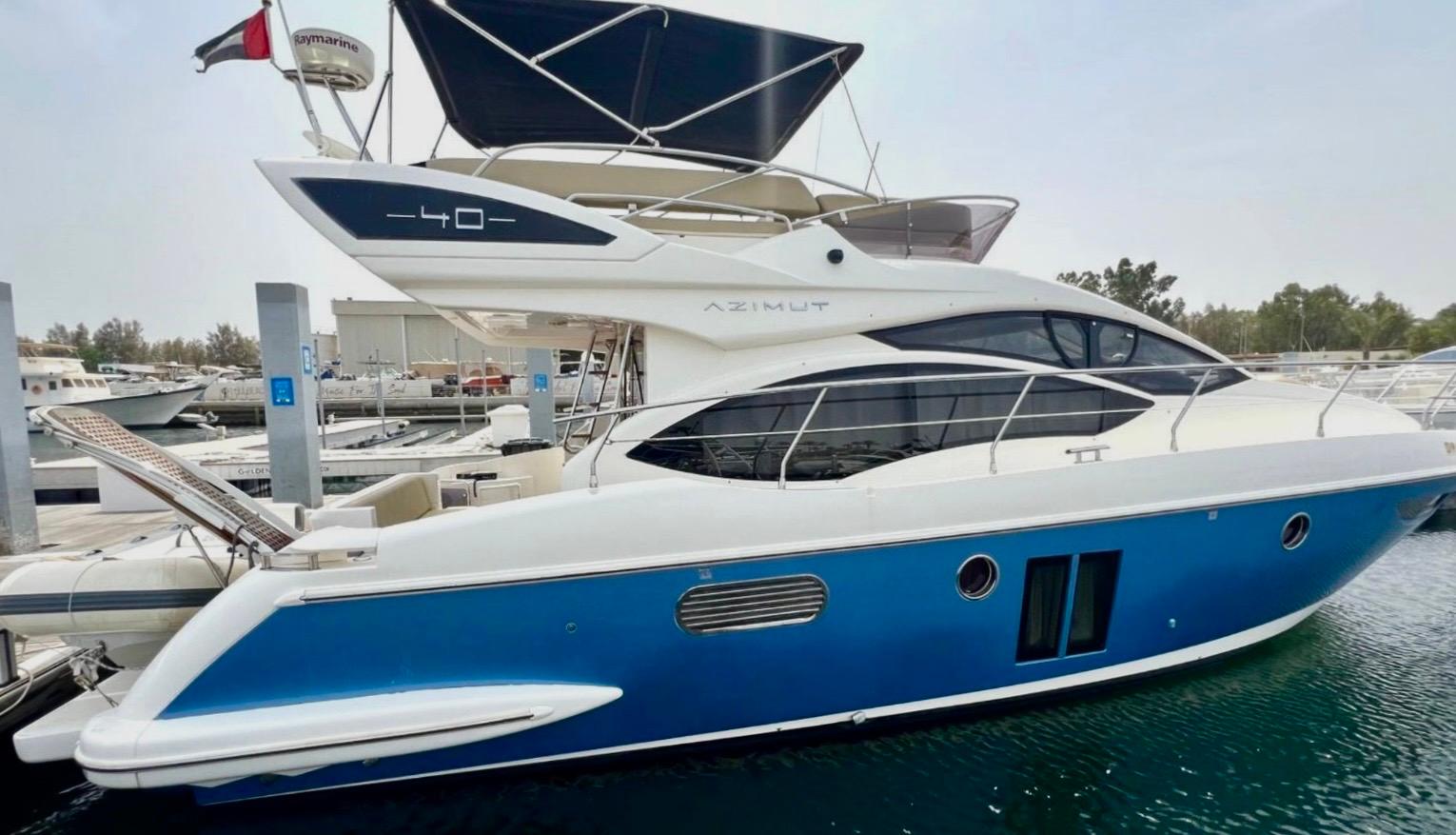 2012 Azimut 40 FLY Flybridge for sale - YachtWorld