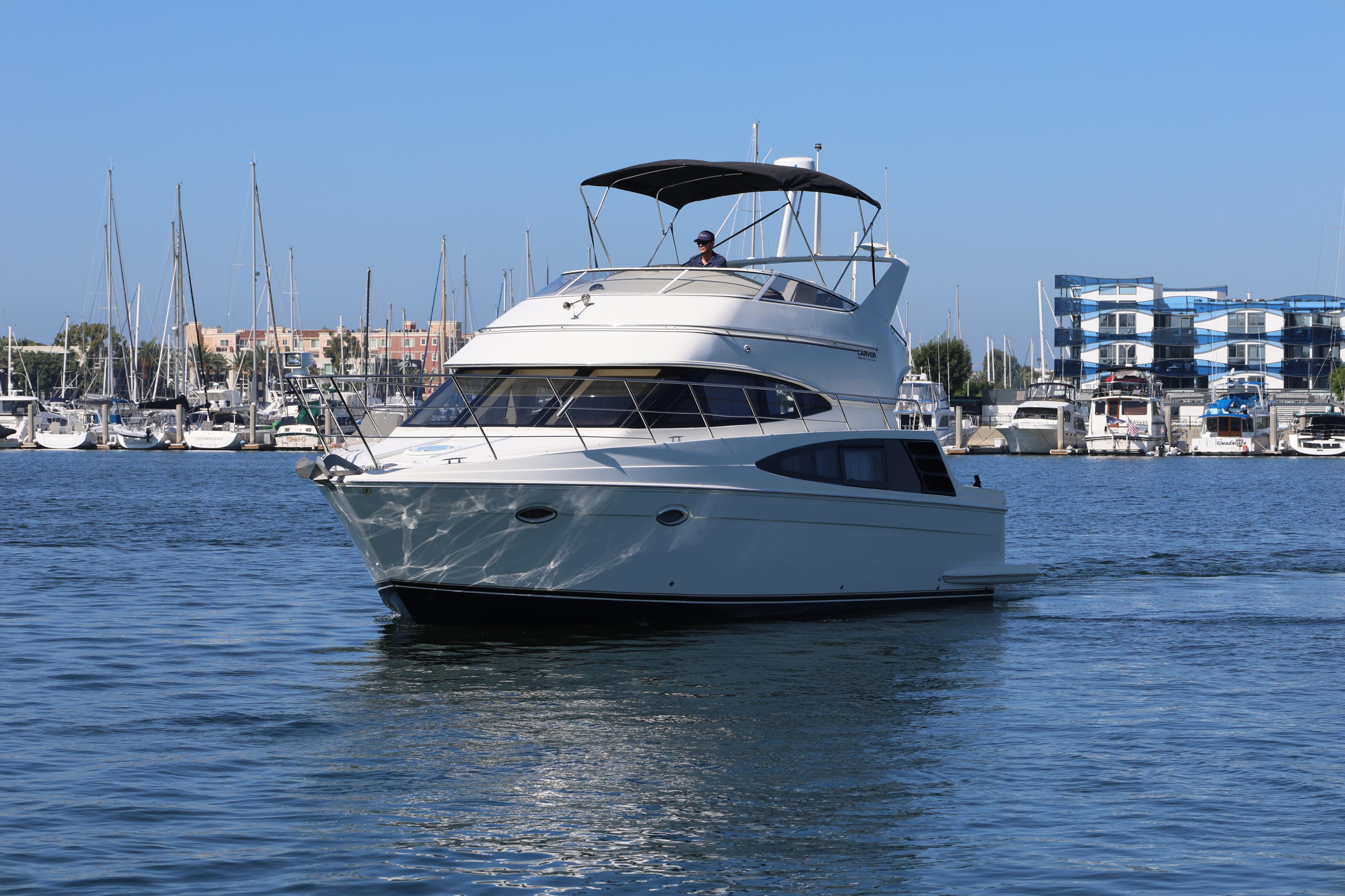 2005 Carver 360 Sport Sedan Motor Yacht for sale - YachtWorld