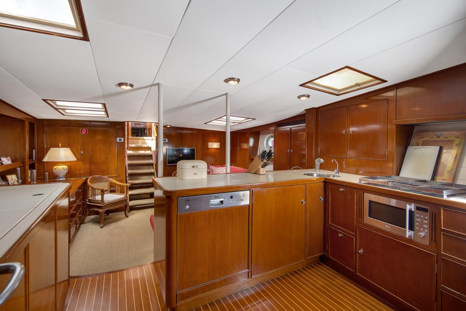 ATALANTA J Antique and Classic Feadship for sale - YachtWorld