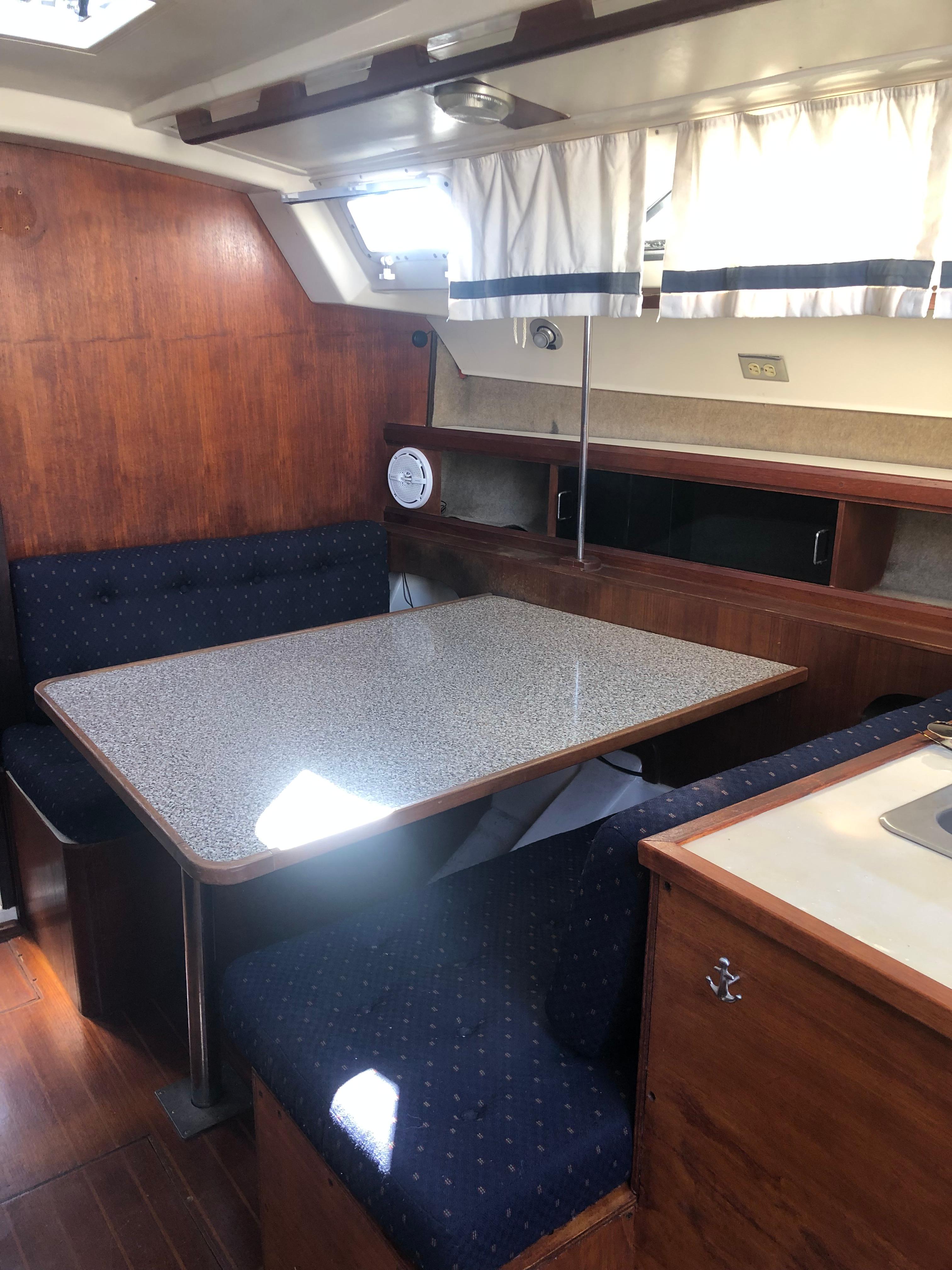 1983 Hunter 34 Cruiser for sale - YachtWorld