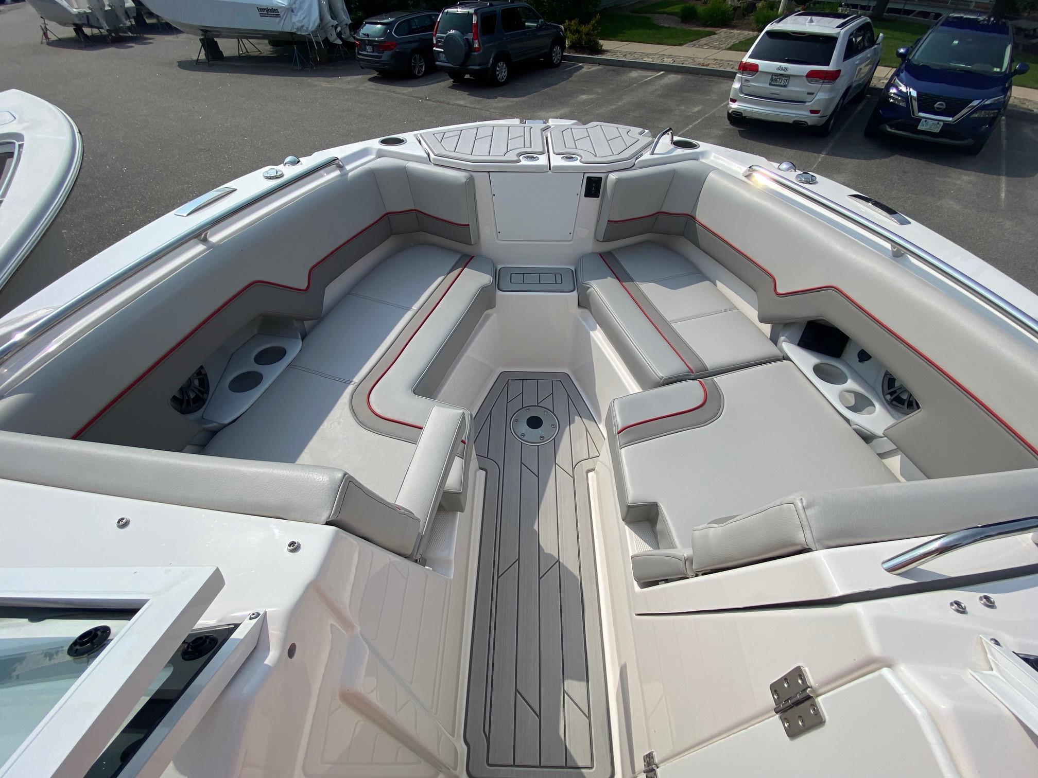 2024 Solara S-250 DC Dual Console for sale - YachtWorld