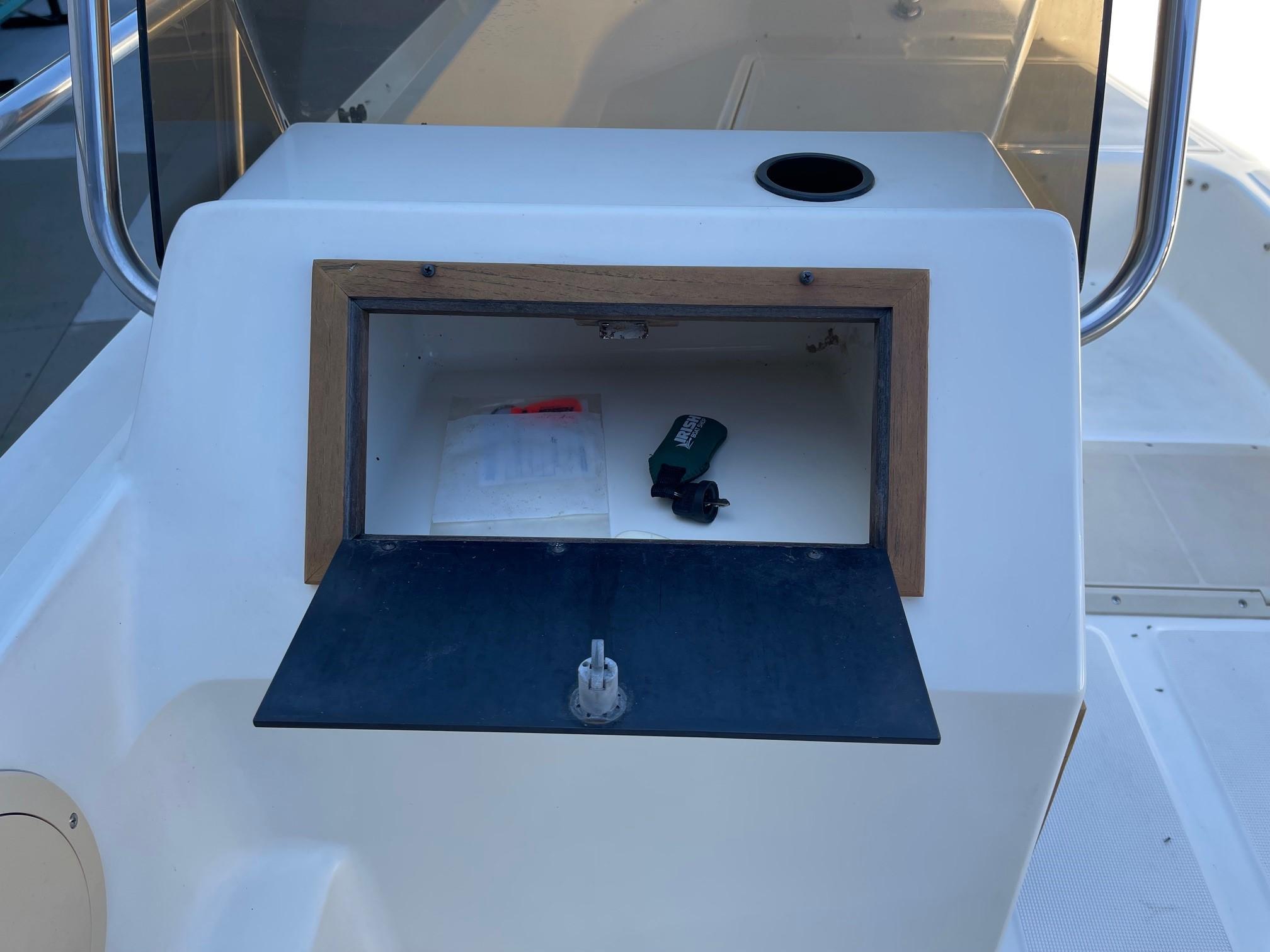 1991 Wahoo 1850 Dual Console Sportfish Dual Console for sale - YachtWorld