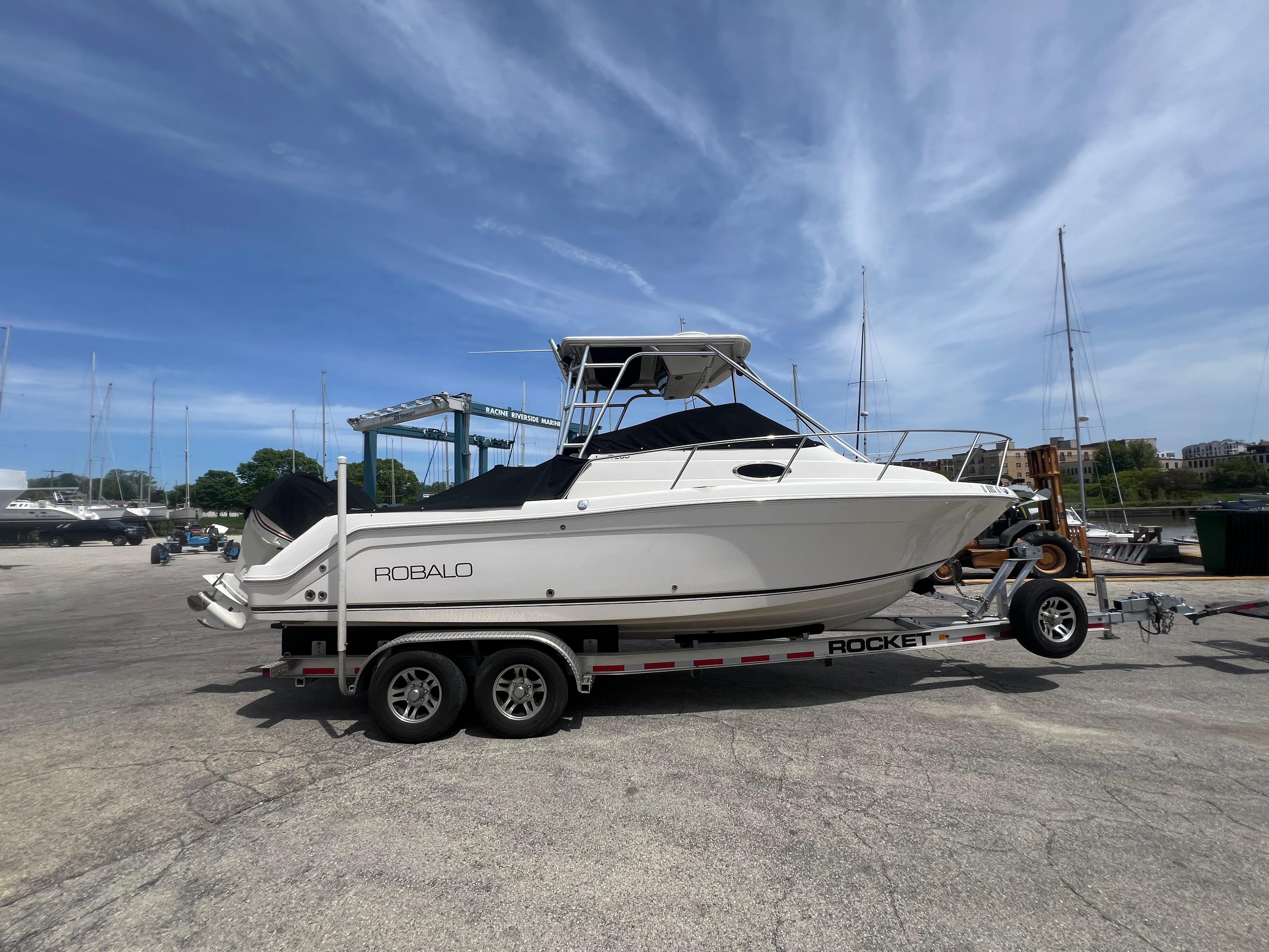 Robalo R265 Walkaround boats for sale | YachtWorld