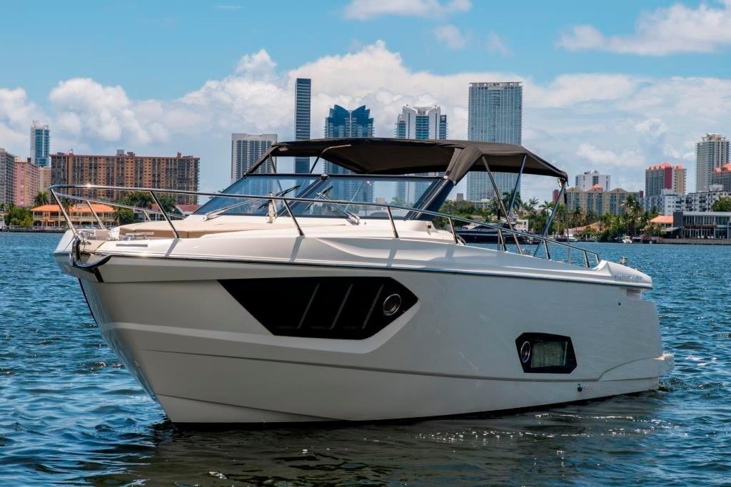 2015 Absolute 40 STL Express Cruiser for sale - YachtWorld