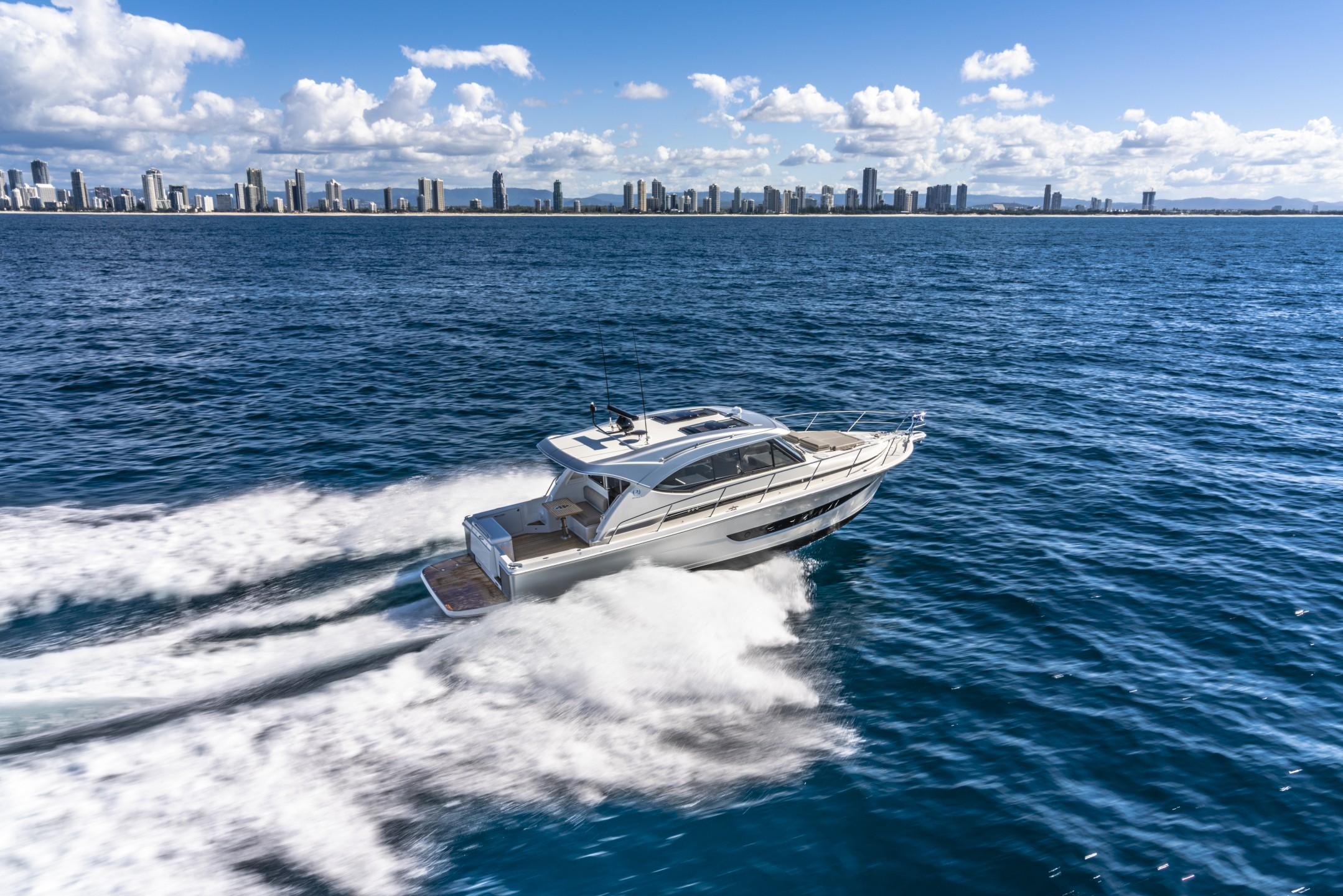 2024 Riviera 395 SUV Express Cruiser for sale - YachtWorld