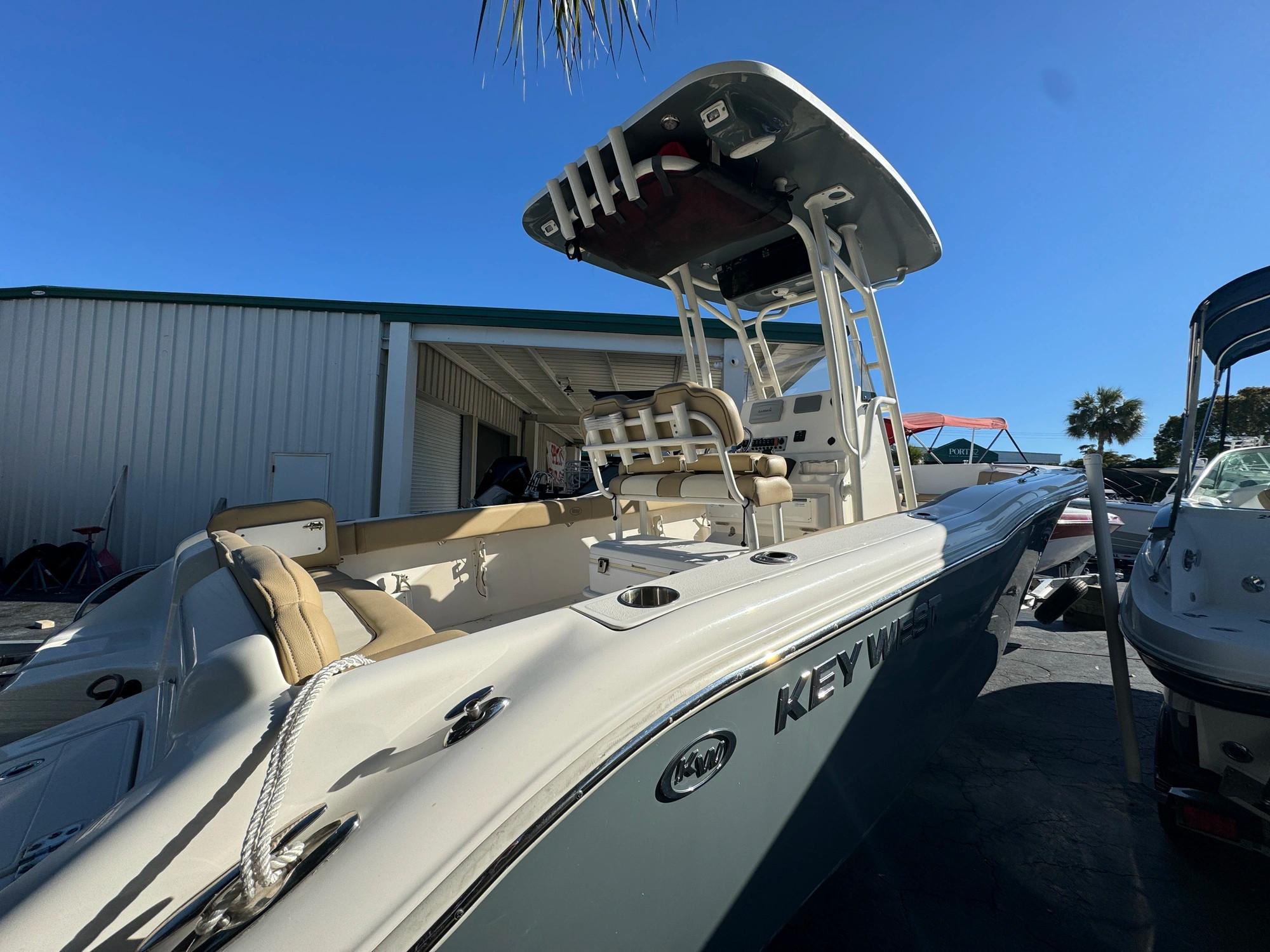 2016 Key West 239 FS Bateaux à console centrale à vendre - YachtWorld
