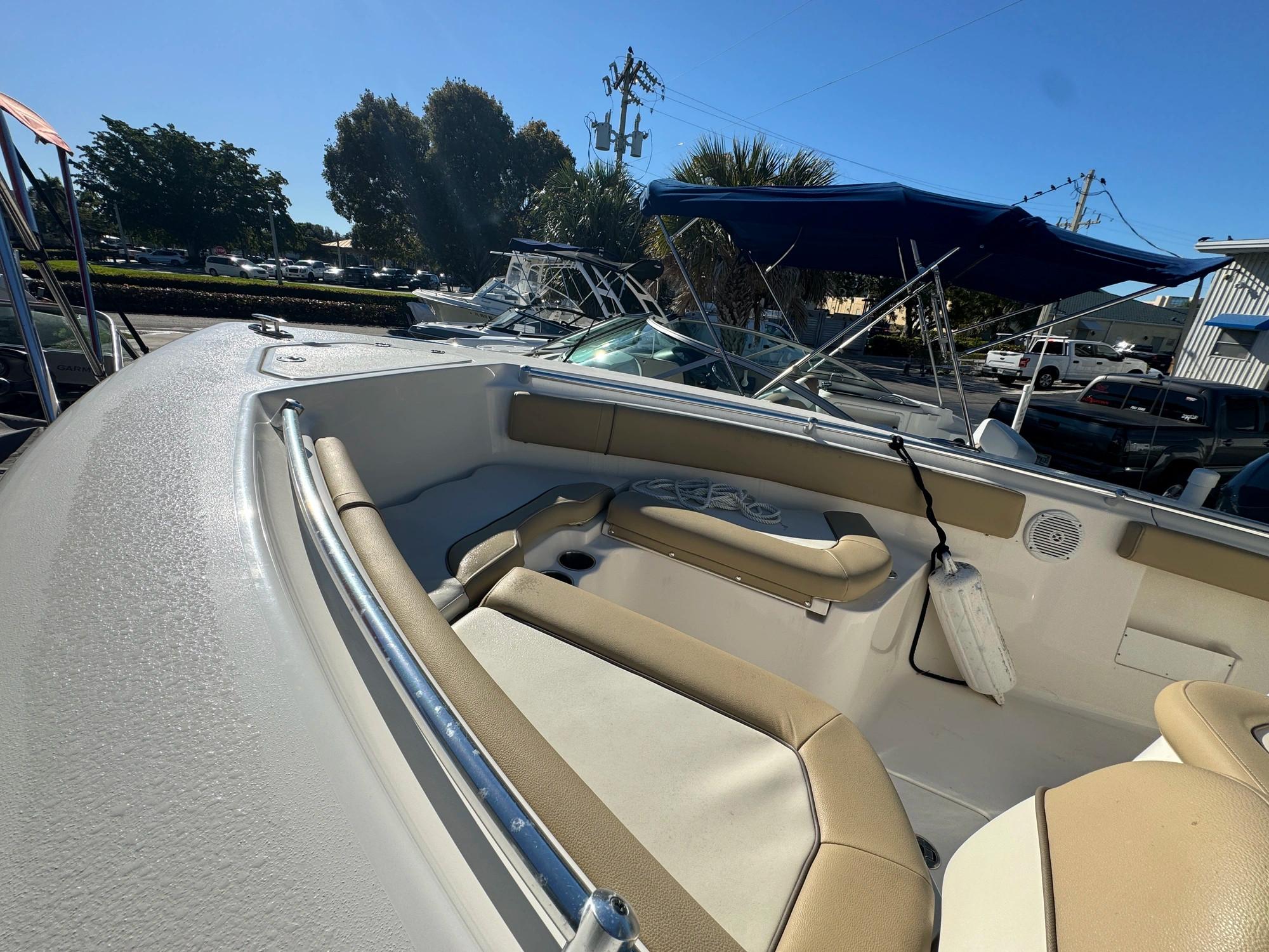 2016 Key West 239 FS Bateaux à console centrale à vendre - YachtWorld