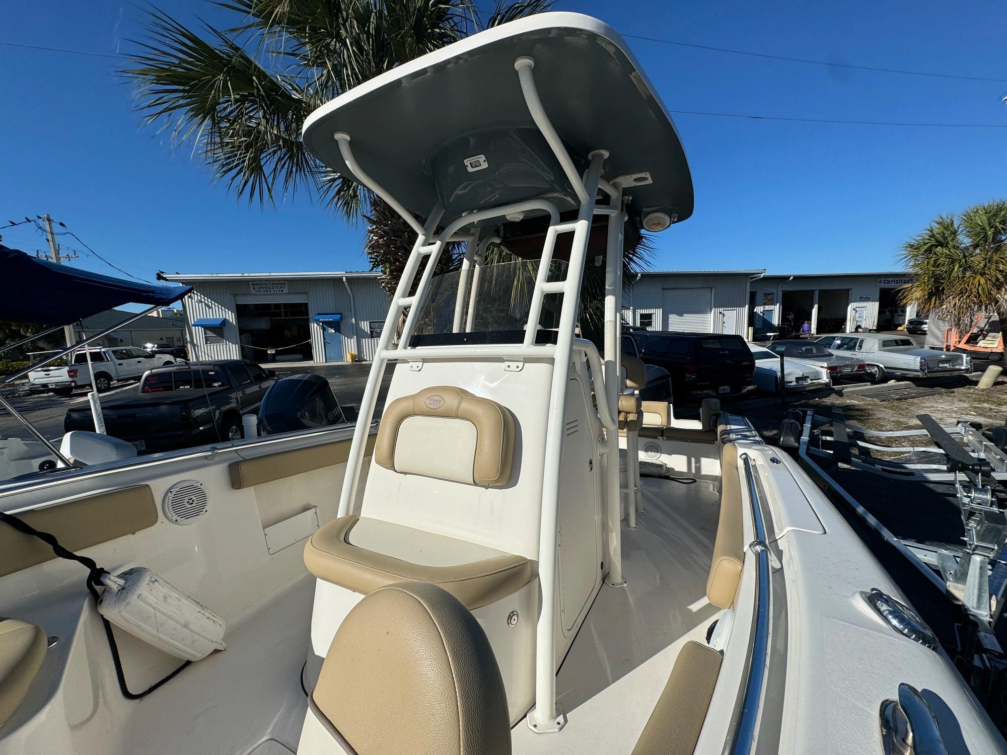 2016 Key West 239 FS Bateaux à console centrale à vendre - YachtWorld