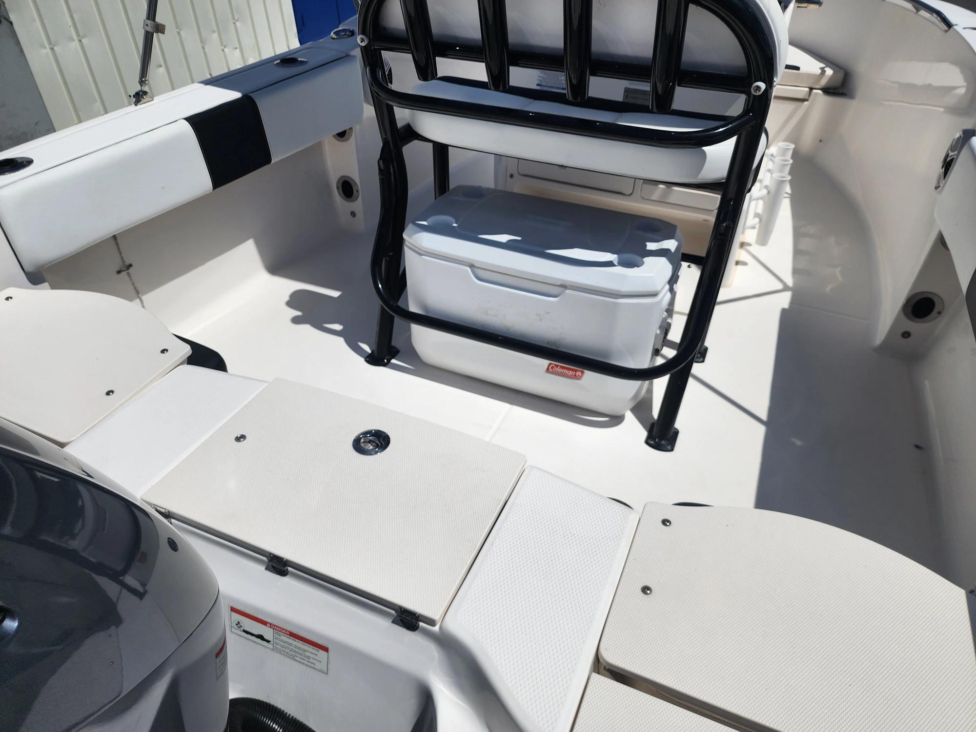 2018 Robalo 180 CC Center Console for sale - YachtWorld