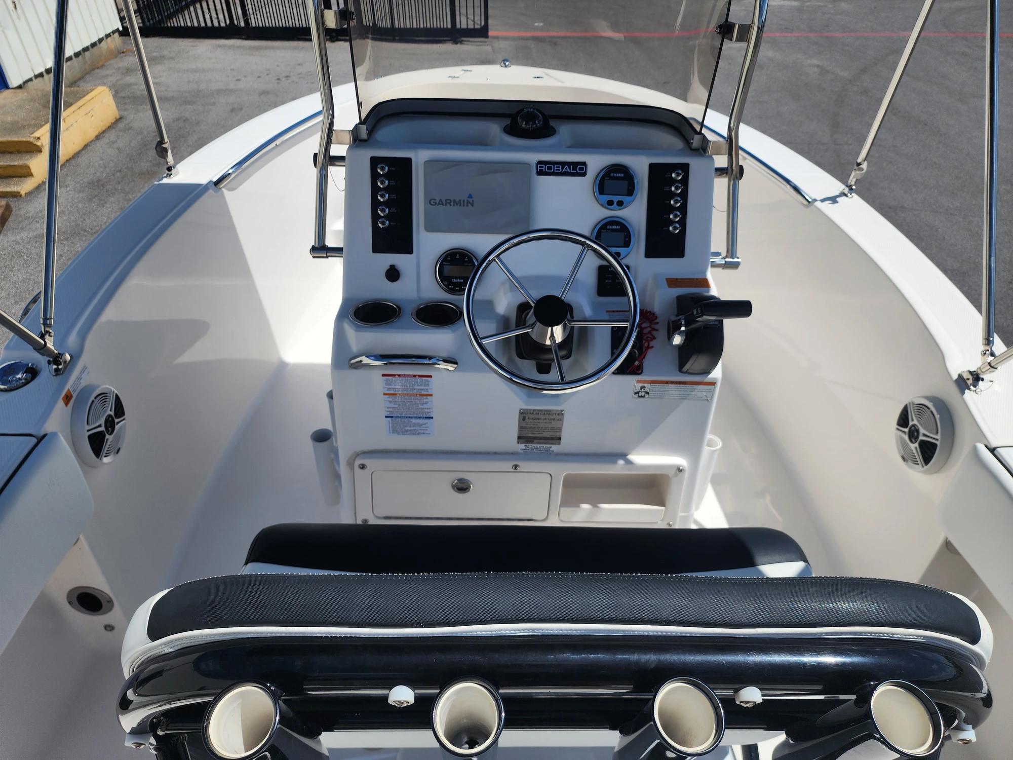 2018 Robalo 180 CC Center Console for sale - YachtWorld