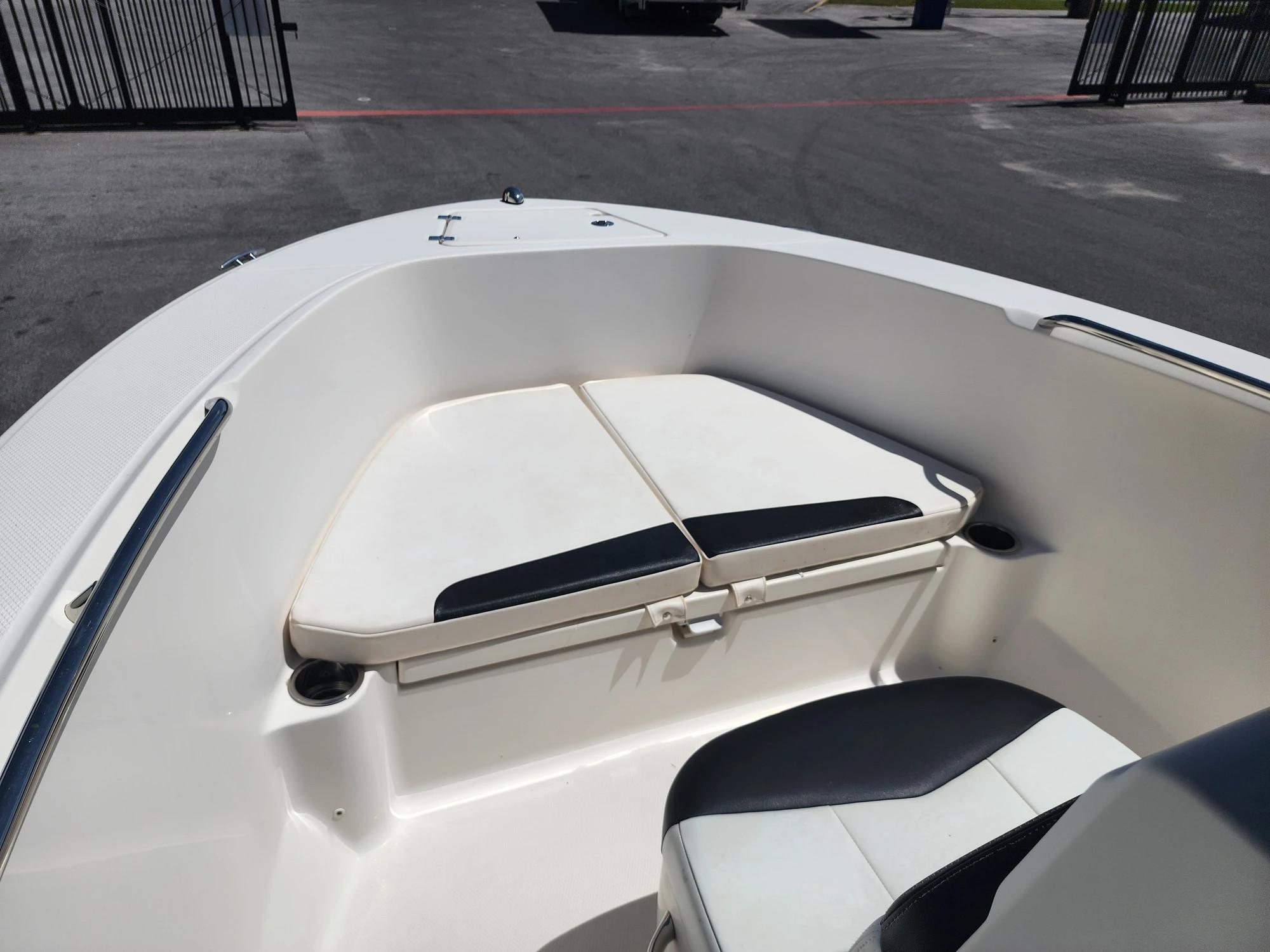 2018 Robalo 180 CC Centre Console for sale - YachtWorld