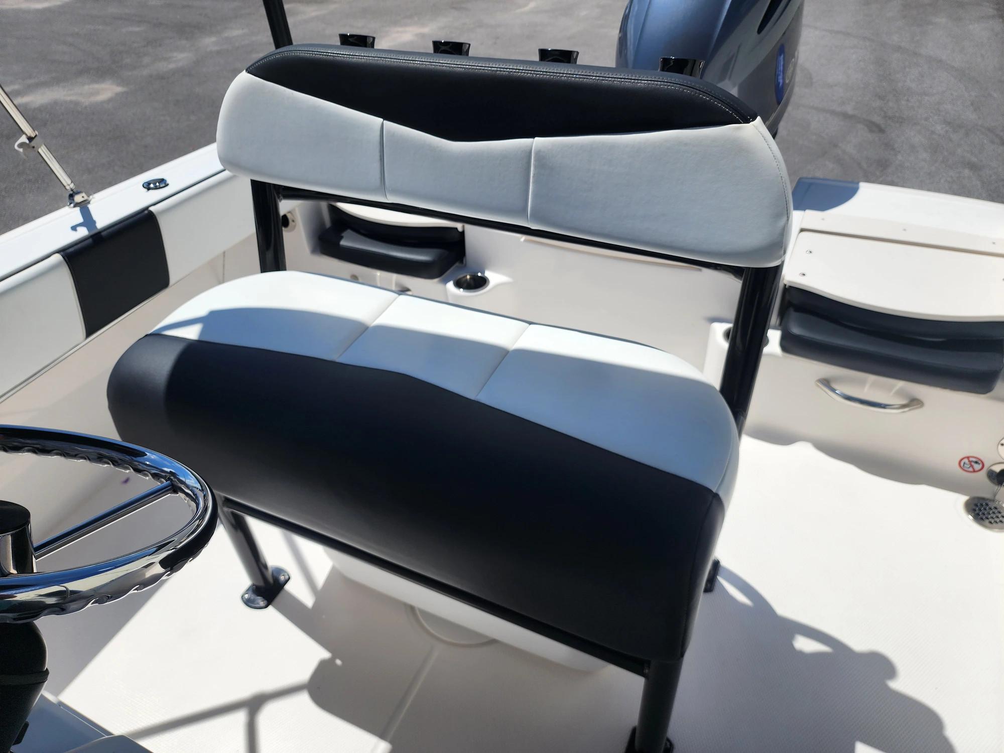 2018 Robalo 180 CC Centre Console for sale - YachtWorld