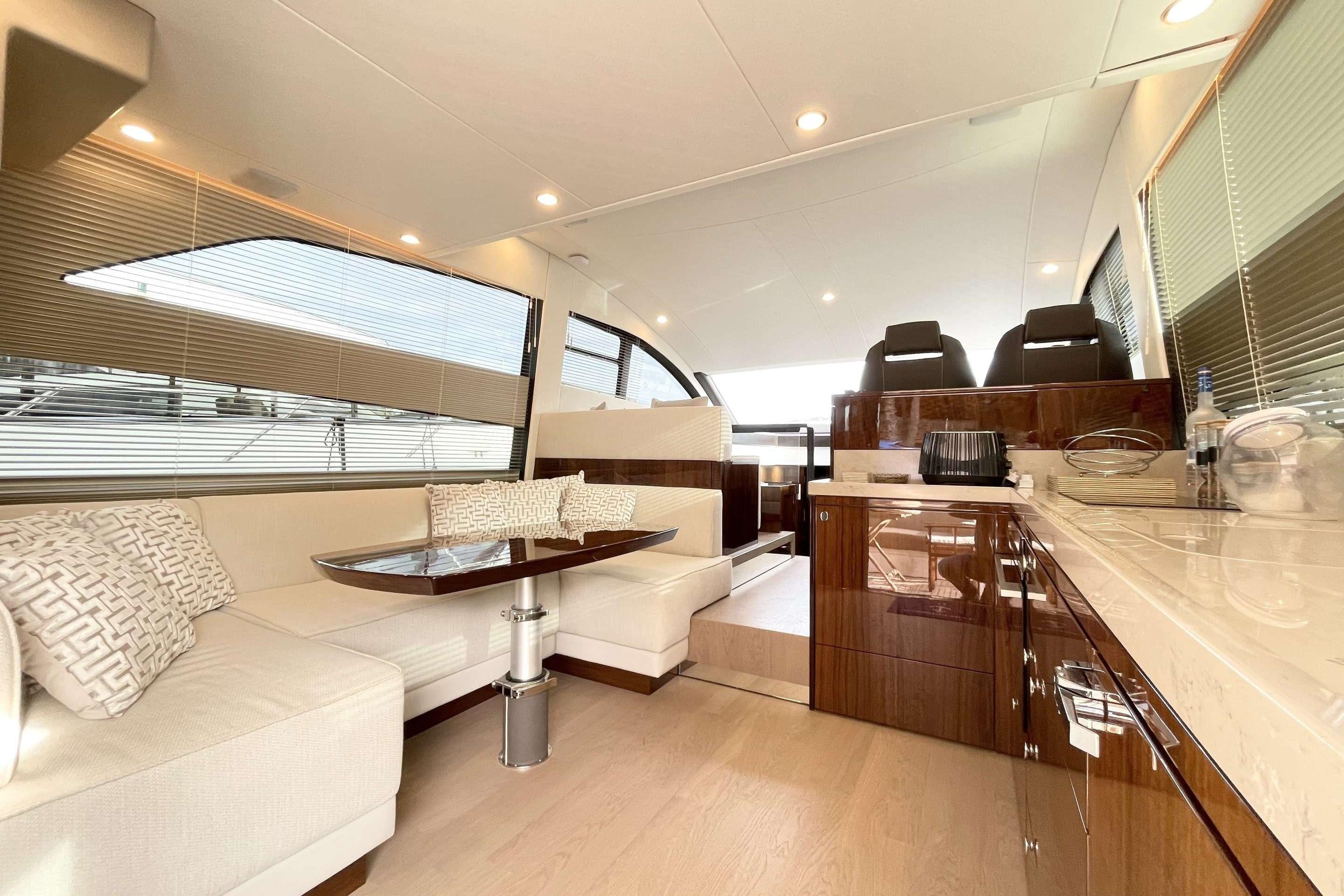 Fairline Squadron 50 | 2023 | 16m - Islas Baleares | Boatshop24