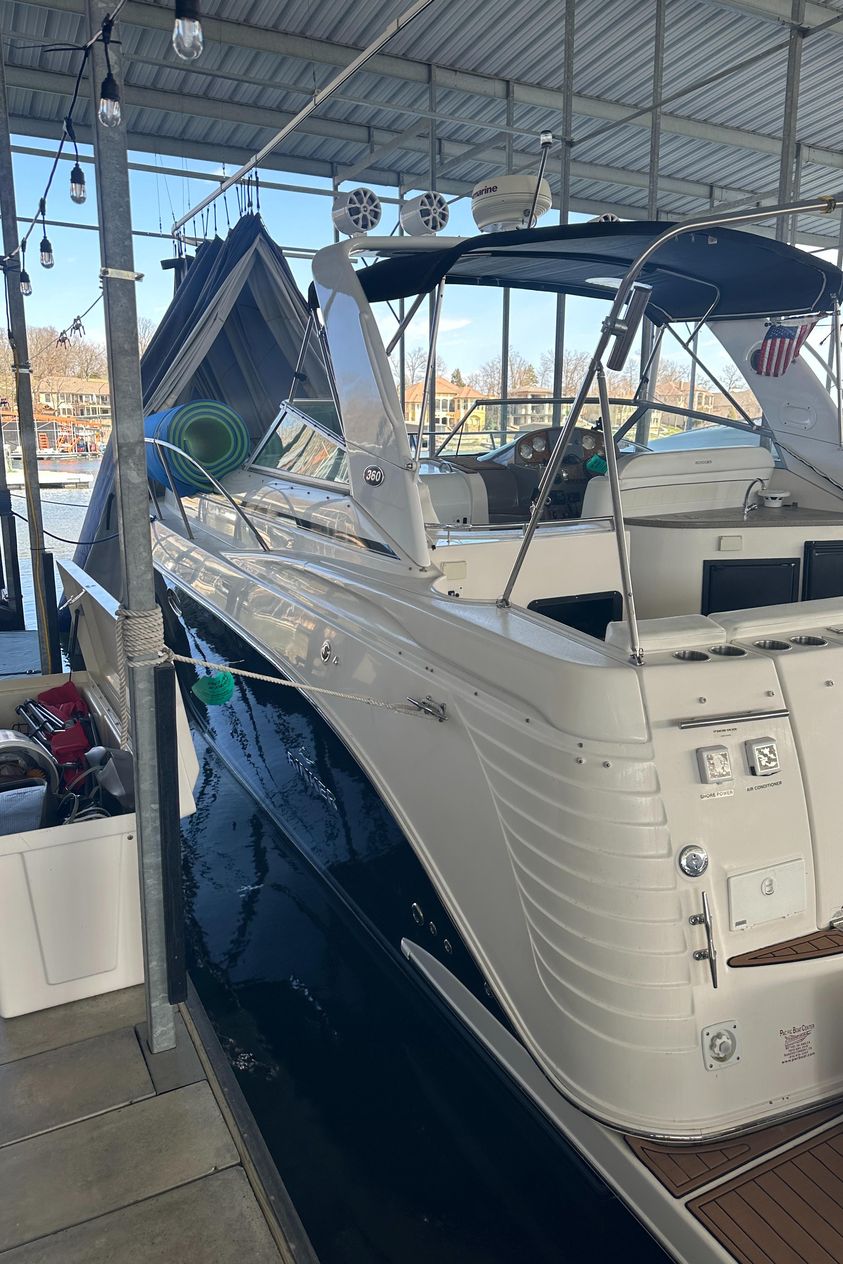 2006 Rinker 360 Express Cruiser Cruiser for sale - YachtWorld