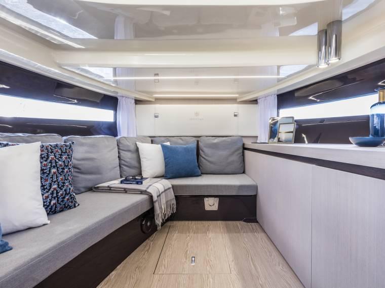 2024 Invictus 320GT Cruiser for sale - YachtWorld