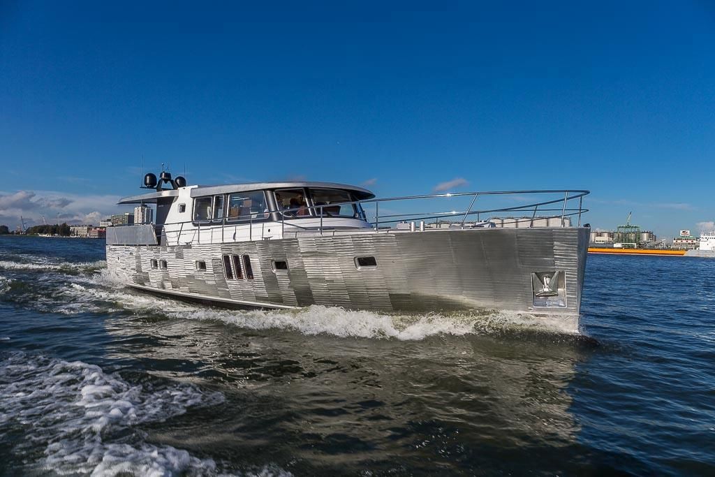 2023 Deep Water Yachts Korvet 18 LowRider Yates a motor en venta ...