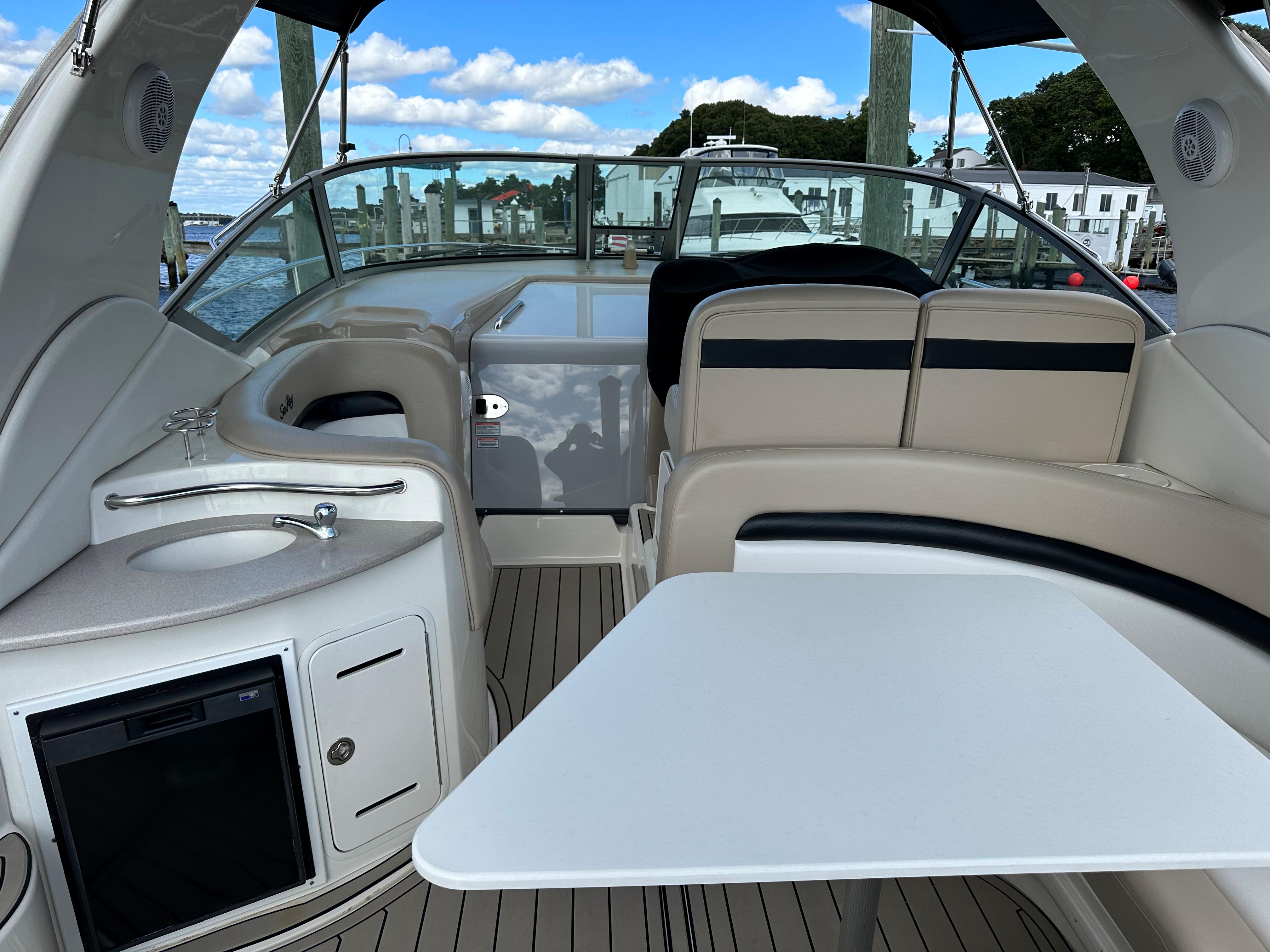 2005 Sea Ray 320 Sundancer Cruiser for sale - YachtWorld