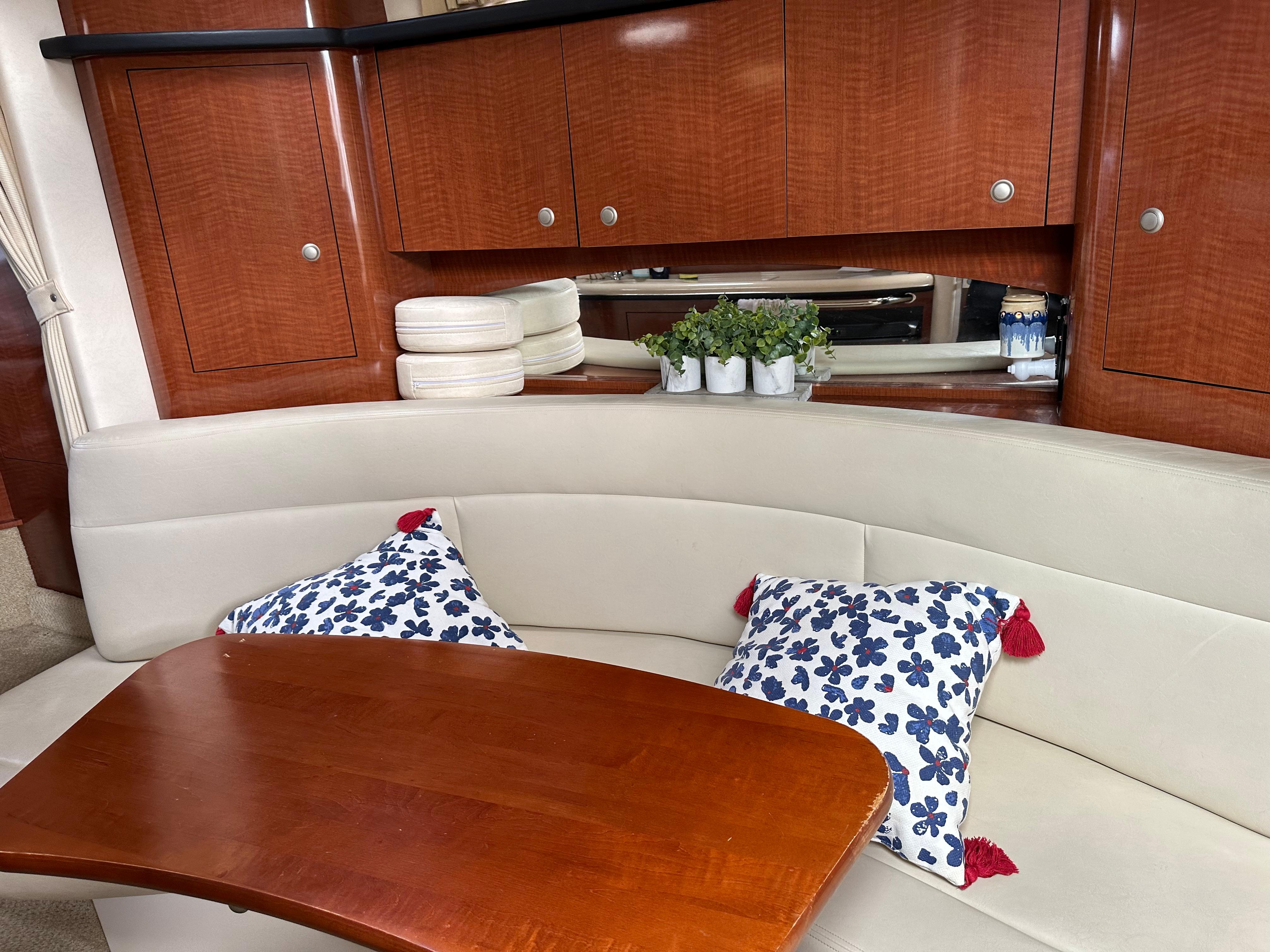 2005 Sea Ray 320 Sundancer Cruiser for sale - YachtWorld