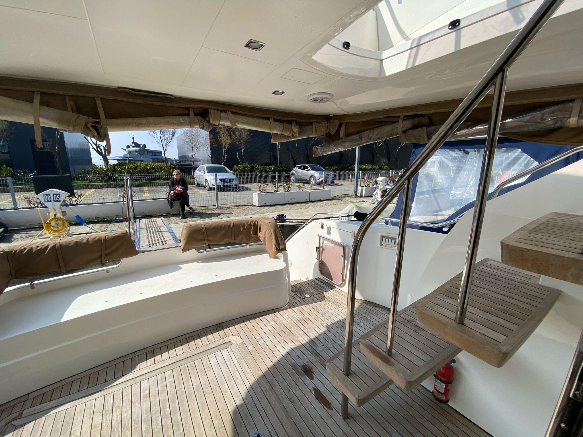 2011 Fairline Phantom 48 Motor Yachts for sale - YachtWorld