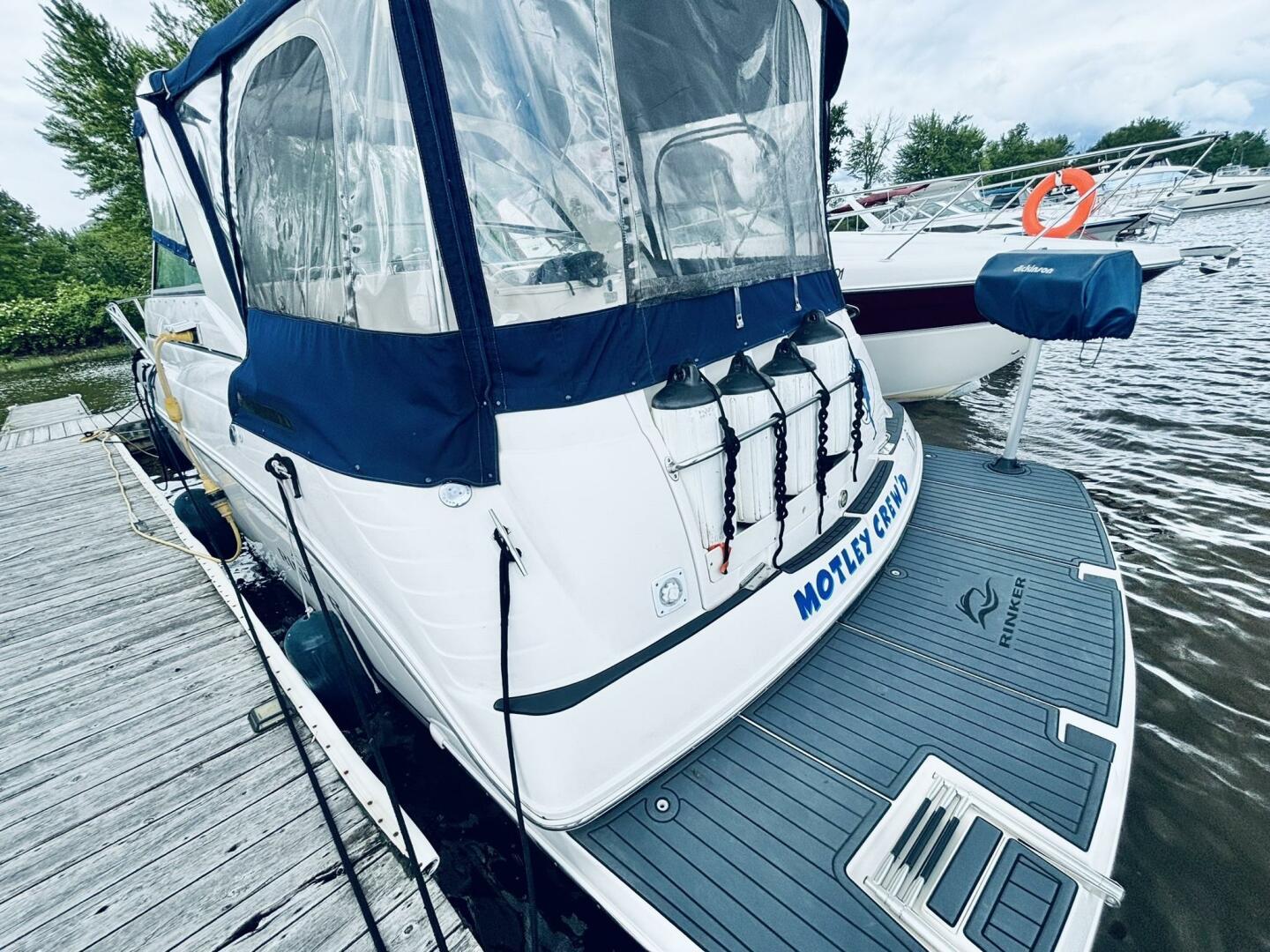 2004 Rinker Fiesta Vee 290 Cruiser for sale - YachtWorld